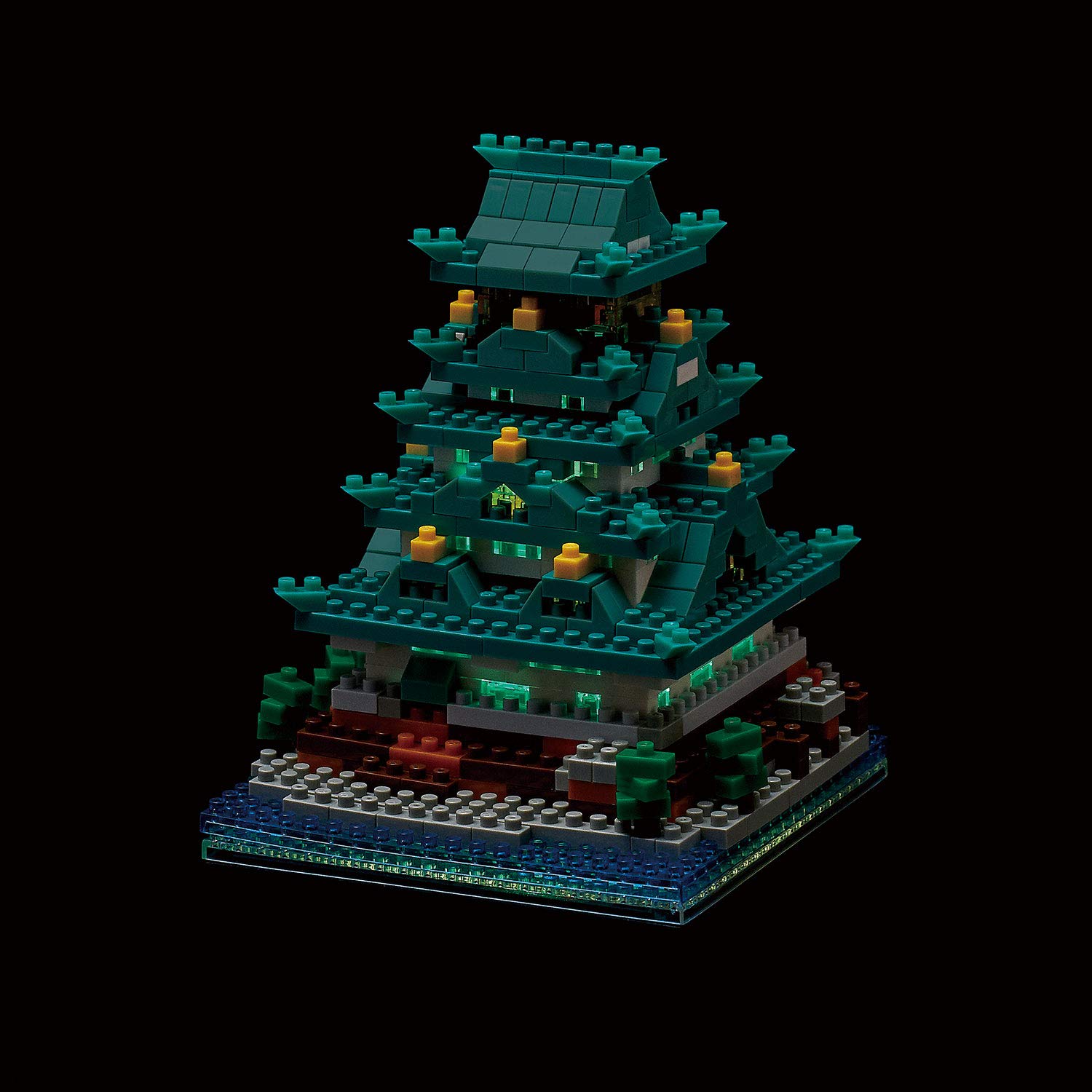 nanoblock - World Famous Buildings - Osaka Castle, Sight to See Series Building Kit