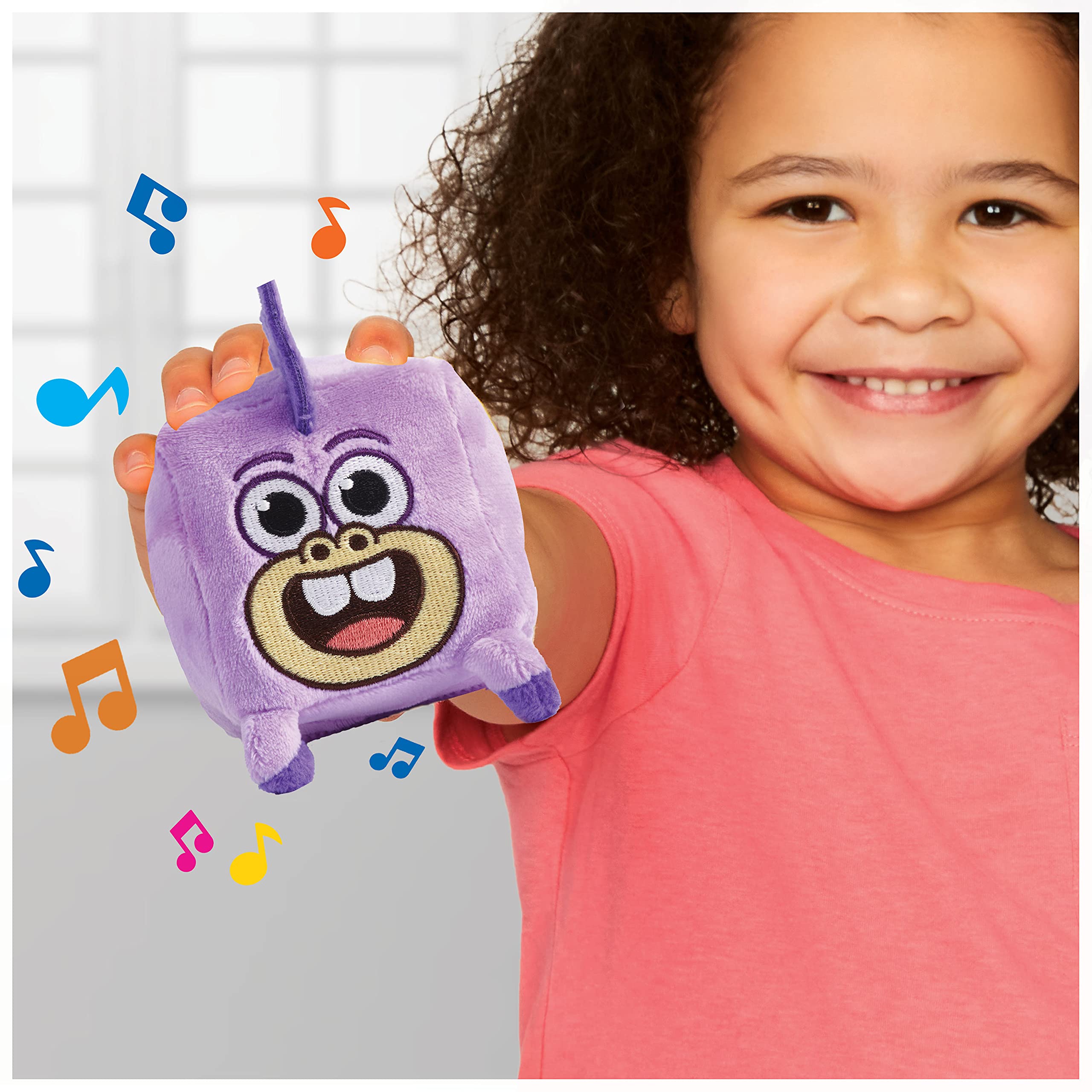 WowWee Baby Shark's Big Show! Song Cube – Chucks Plushie with Baby Shark Theme Song – Cute Stuffed Animals for Toddlers