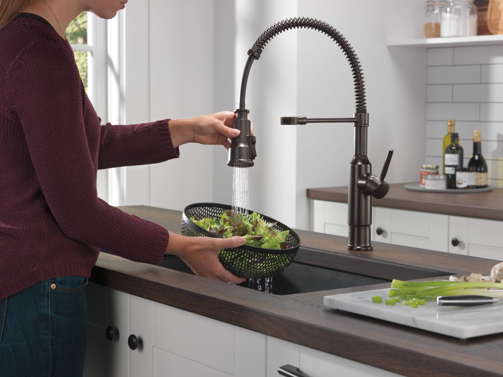Delta Faucet Theodora Single-Handle Commercial Style Kitchen Sink Faucet with Pull Down Sprayer and Magnetic Docking Spray Head, Venetian Bronze 18804Z-RB-DST