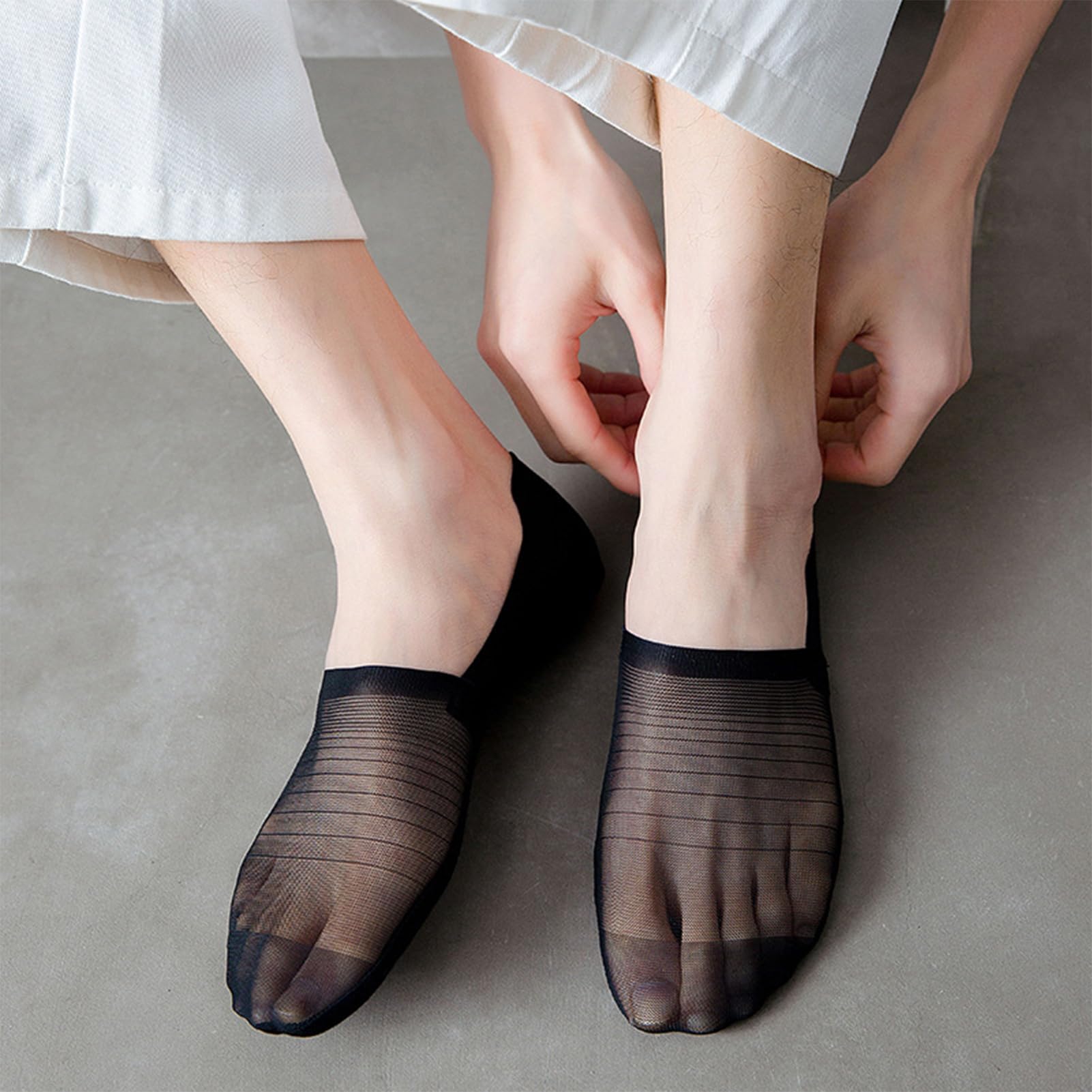 CYCVIZK Stripe Crew Socks For Women Soft Comfortable And Breathable Striped Tube Cotton Socks (4 Pairs-B)