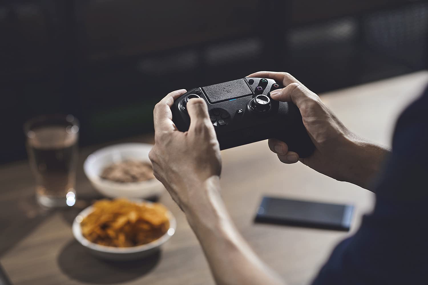 Razer RZ06-02610100-R3G1 Raiju Tournament Edition Wireless and Wired Gaming Controller with Mecha Tactile Action Buttons, Interchangeable Parts and Quick Control Panel, Black