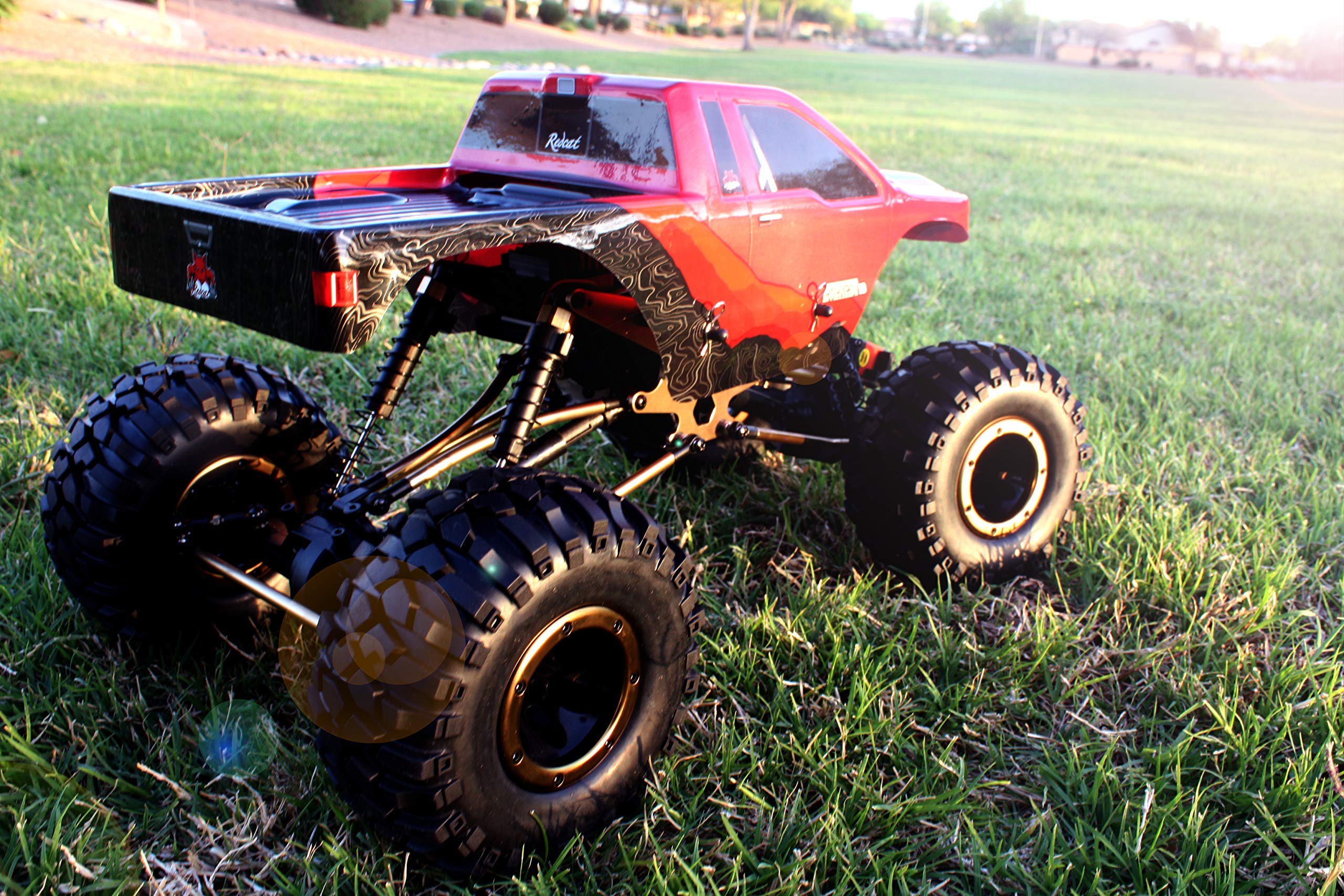 Redcat Racing Everest-10 Electric Rock Crawler with Waterproof Electronics, 2.4Ghz Radio Control (1/10 Scale), Red/Black