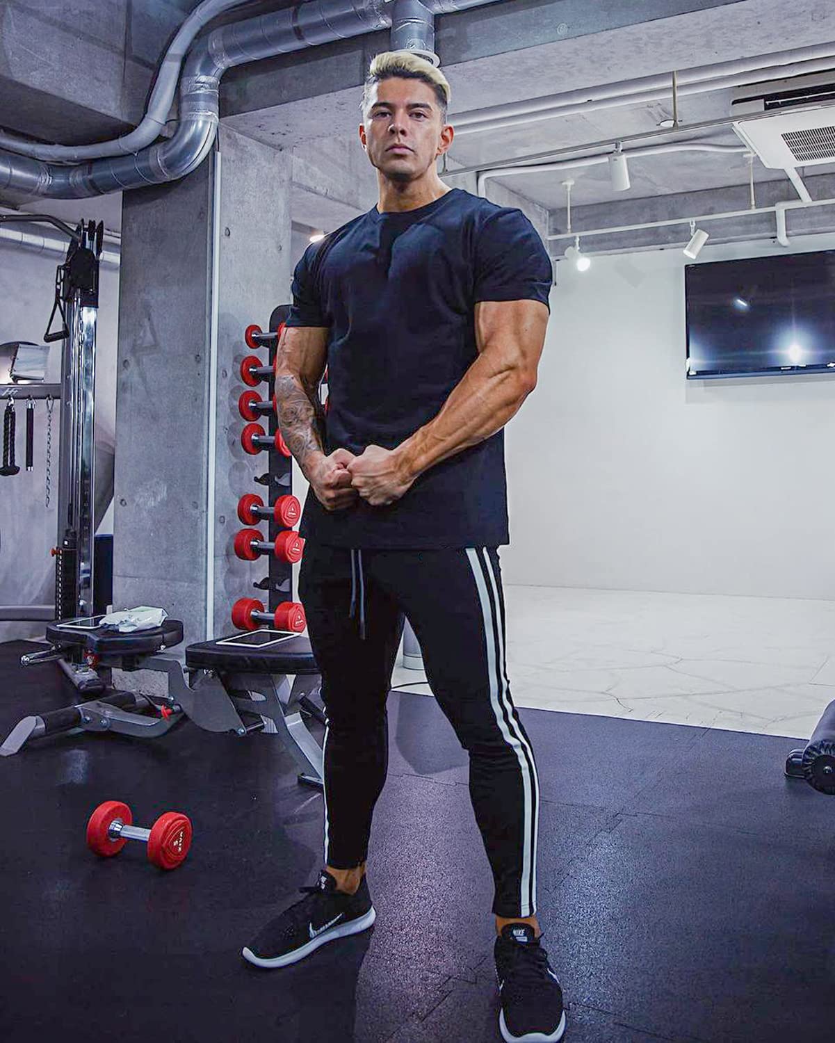 CANGHPGIN Mens Joggers with Pockets Slim Fit Black Sweatpants Tapered Leg Track Pants Athletic Workout Pants for Men.