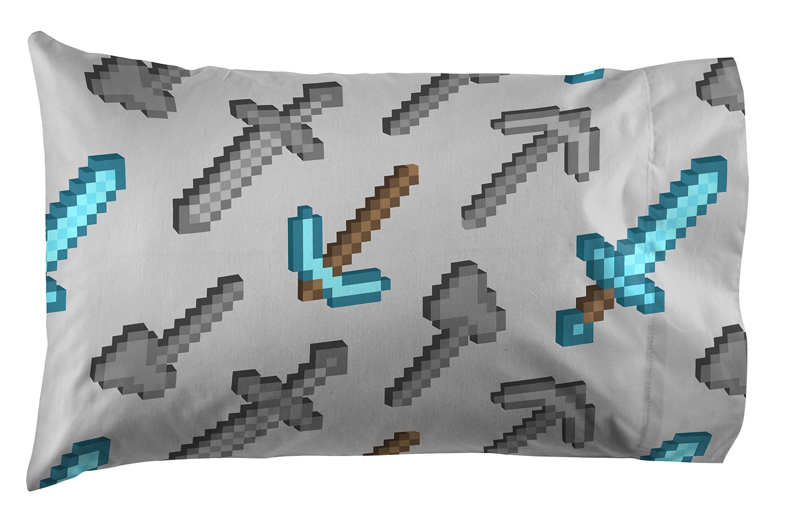 Jay Franco Minecraft Isometric Characters Twin Sheet Set - Super Soft and Cozy Kid’s Bedding - Fade Resistant Polyester Microfiber Sheets (Official Minecraft Product)
