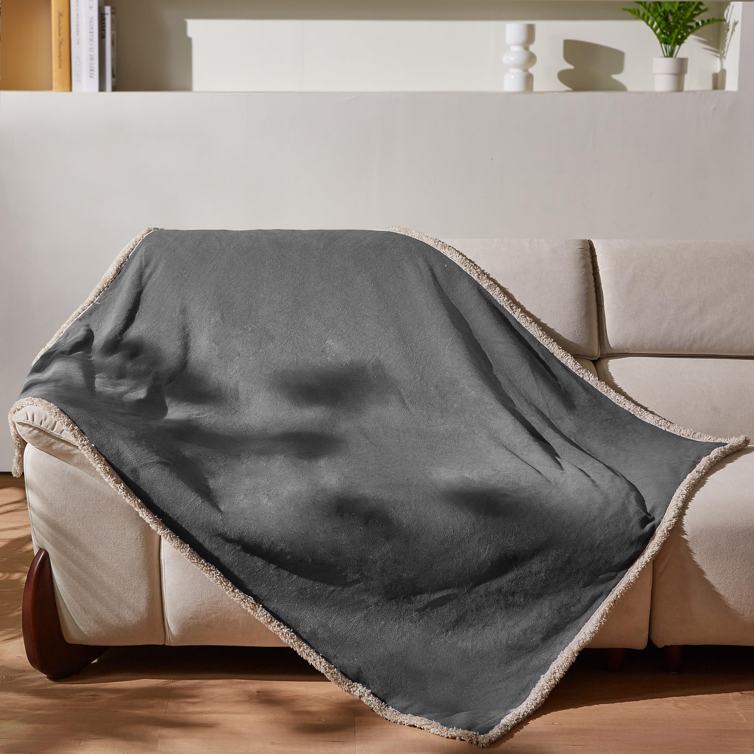 Kritter Planet Waterproof Dog Blanket, Reversible Pee Proof Couch Cover for Pets, Furniture Protector for Sofa Bed, Washable, Hair Resistant, Stain Proof