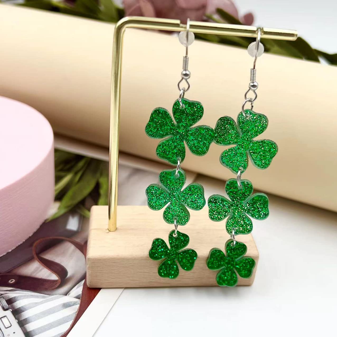St Patrick's Day Earrings for Women,Irish Shamrock Dangle Earrings Green 4 Leaf Clover Hat Horseshoe Drop Earrings Good Luck St Patrick Jewelry