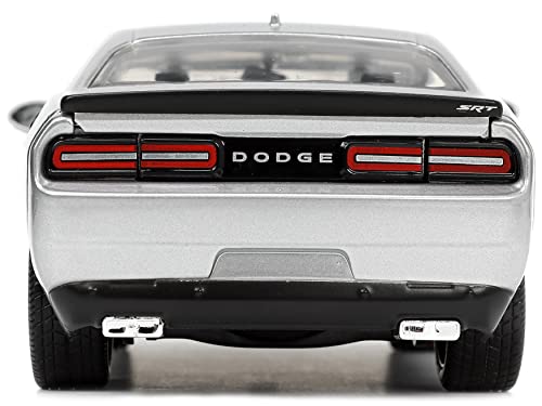 Jada Toys Big Time Muscle 1:24 2015 Dodge Challenger SRT Hellcat Die-cast Car Silver/Black Flames, Toys for Kids and Adults