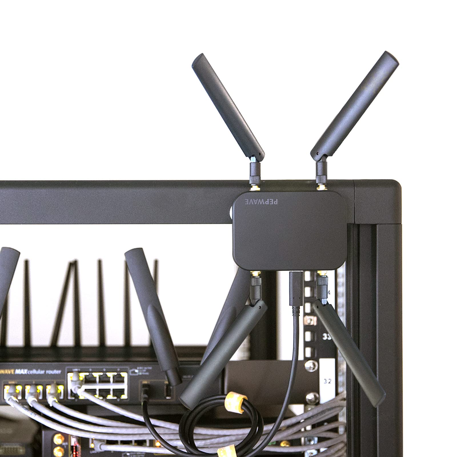 Peplink MAX Adapter 5G | Single 5G Modem with Redundant SIM Slots and eSIM Connection | MAX-ADP-5GH-T