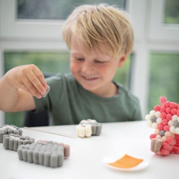 PlayMais BASIC My 1st Forest Animals starter craft kit for kids from 3 years I natural toy with 650 pieces I stimulates creativity & motor skills I gift for girls & boys I Made in Germany