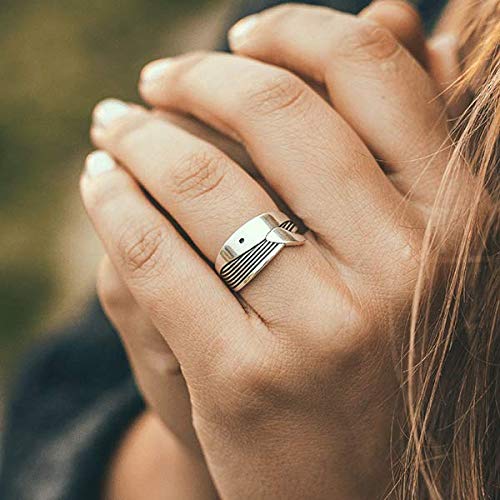 Cape Clasp Whale Ring