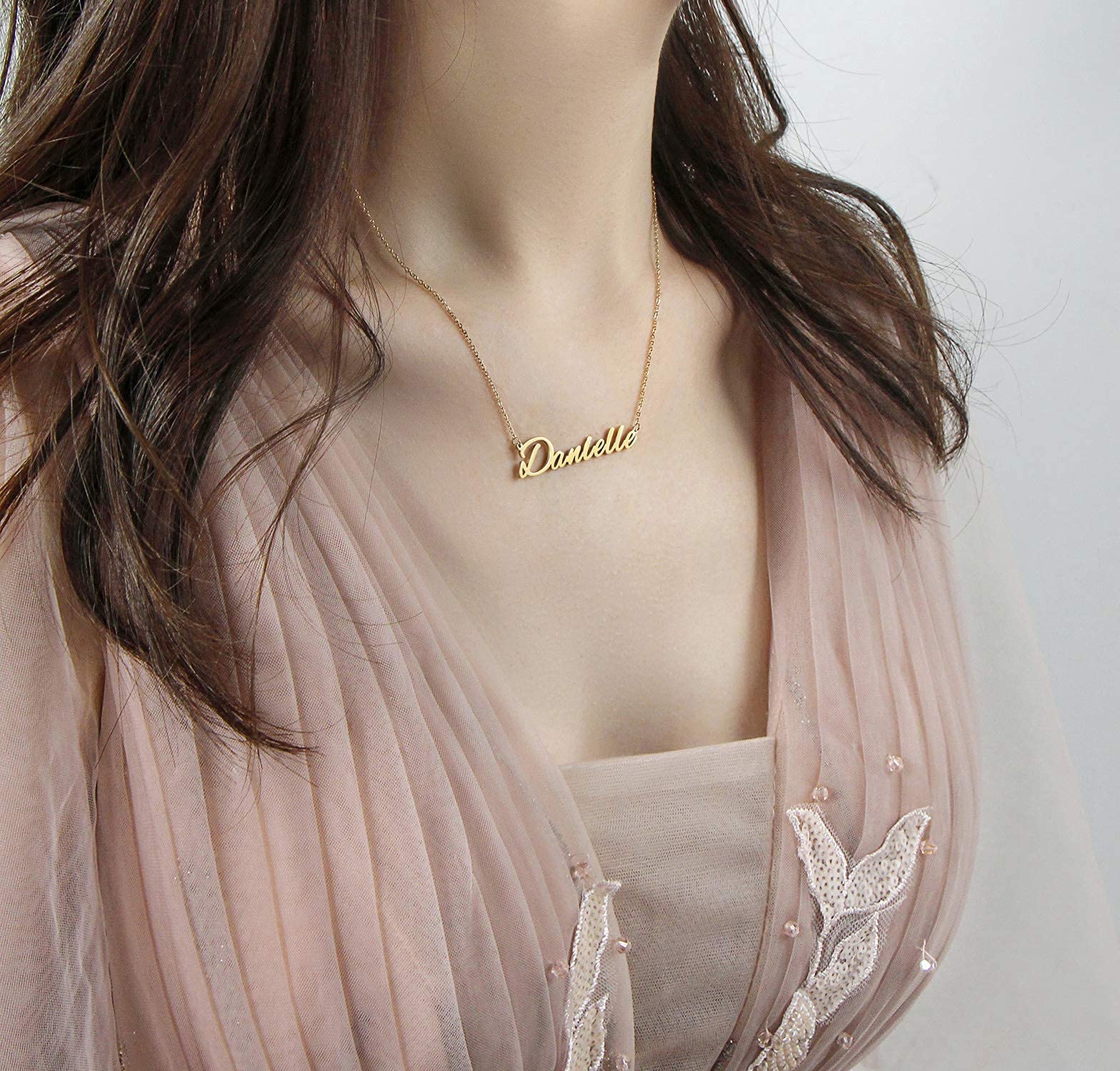 BUREI Name Necklace Personalized Gold Plated friendship Jewelry Women Gift for Her (Danielle pendant)