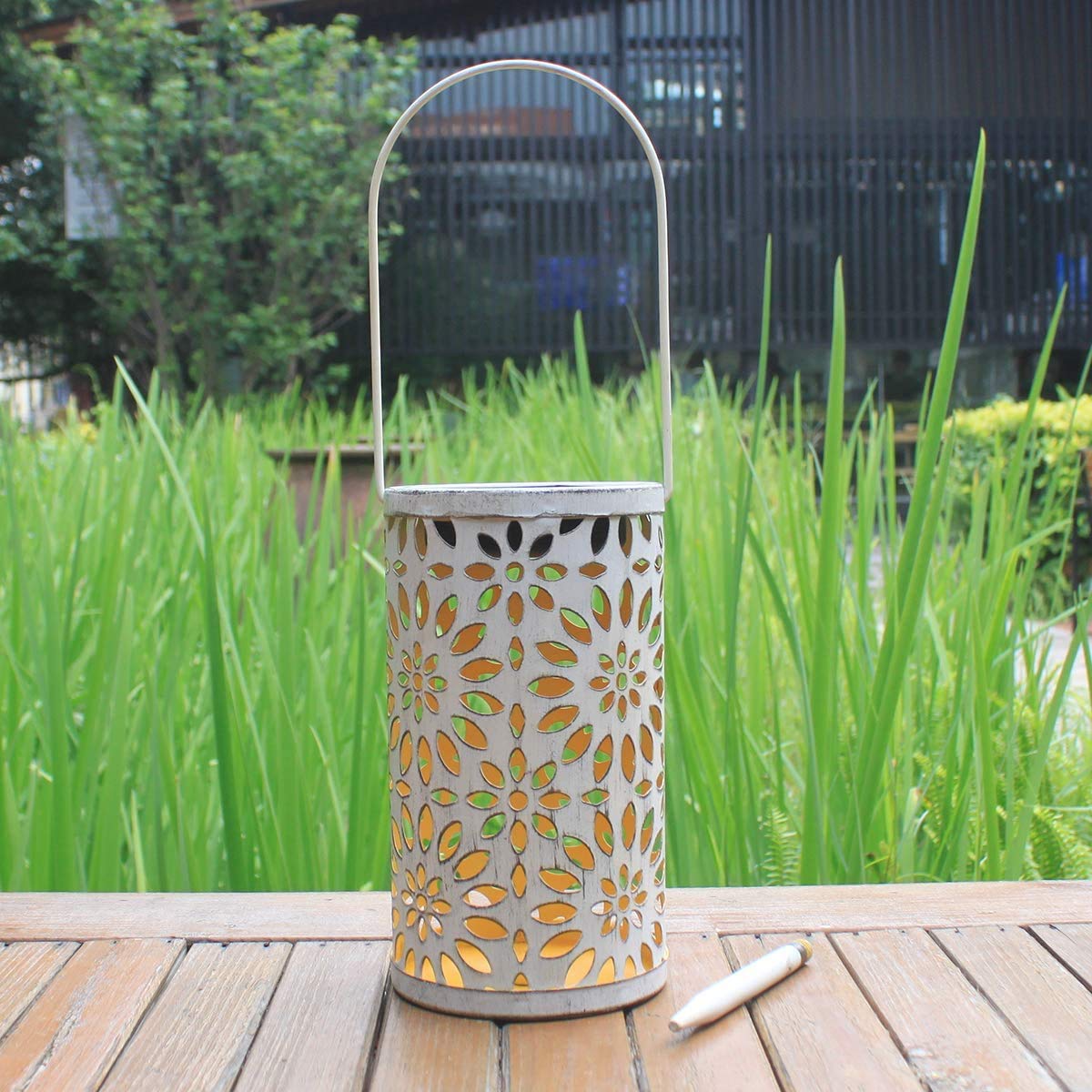 Tencoz Solar Lantern Outdoor, Solar Lantern Waterproof Garden LED Solar Light, Solar Metal Lantern Hanging Lights Moroccan Solar Decorative Lantern for Garden, Patio, Yard and Table