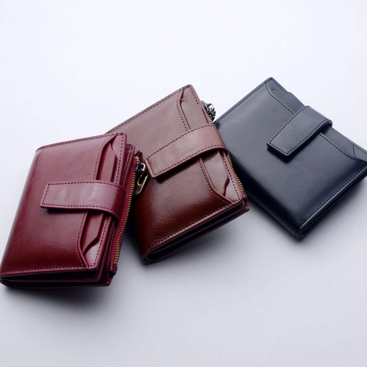 Bveyzi Women's Small Leather RFID Blocking Bifold Zipper Pocket Wallet Ladies Credit Card Slots Purse with id Window(Black)