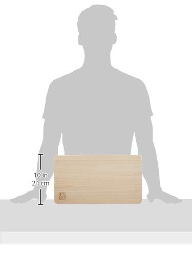 Cutting board of paulownia (L) Mr. Takaaki Nakamura