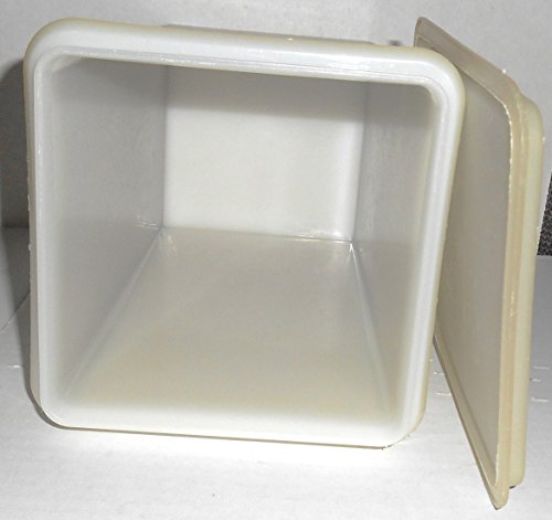 Tupperware Saltine Saver Container Sheer