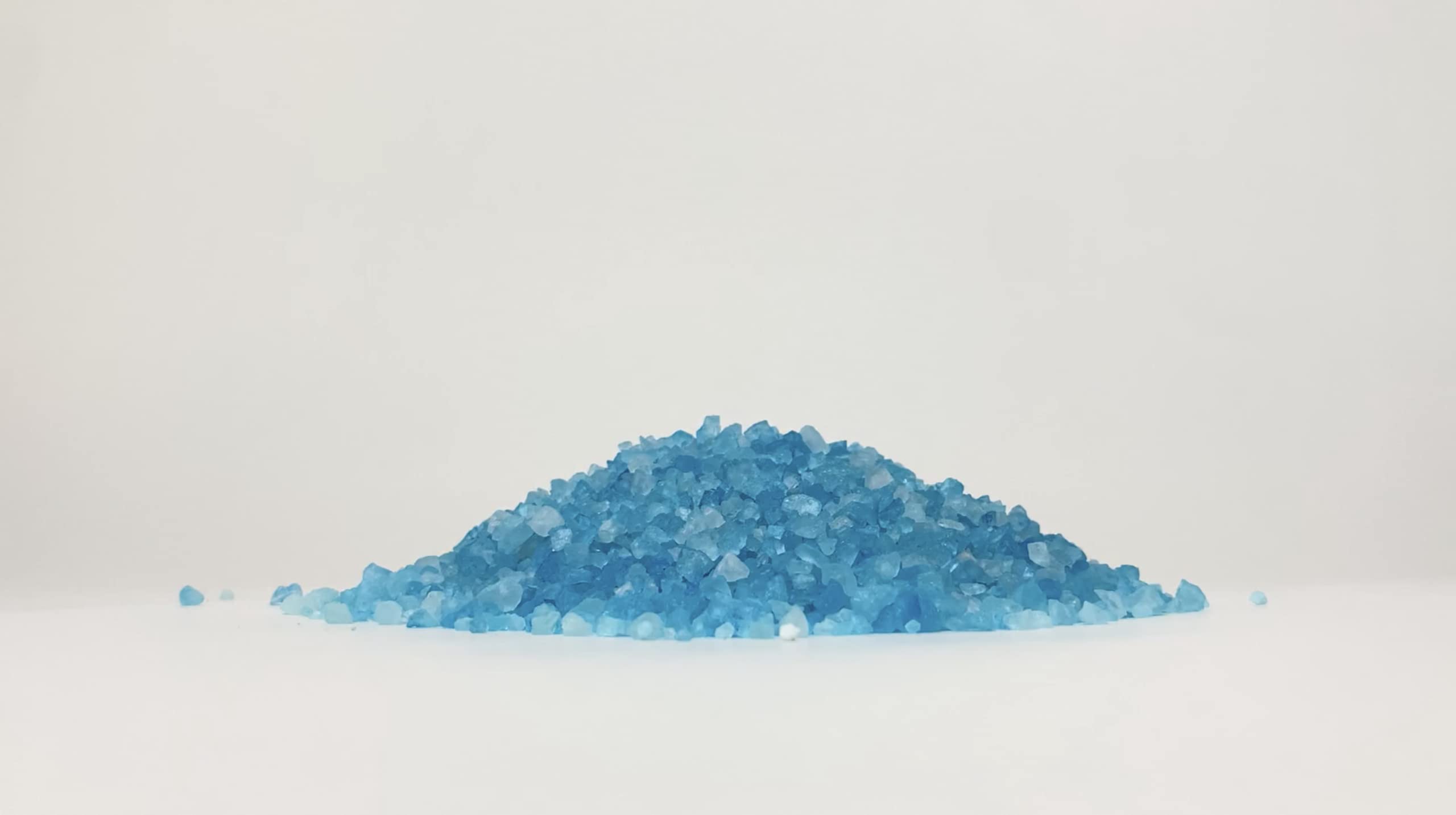 Emperor Blue Ice Melt. Environmentally Friendly Ice Melter and Pet Safe Ice Melt Effective to temperatures of -15 Degrees Fahrenheit. Comes in a 50lb Bag (1)