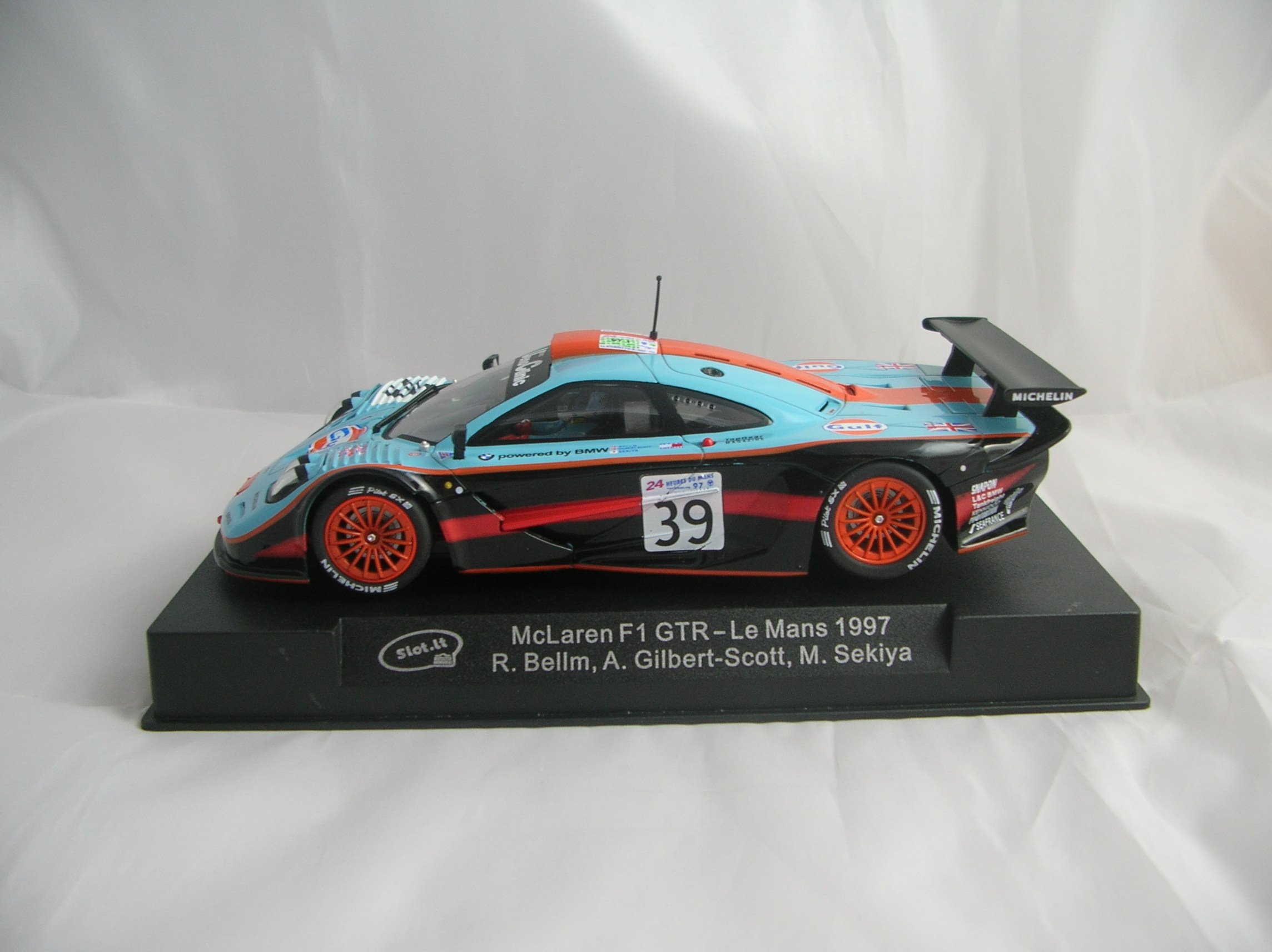 Slot.It McLaren F1 GTR Gulf #39 Le Mans 1997 Performance Slot Car (1:32 Scale)