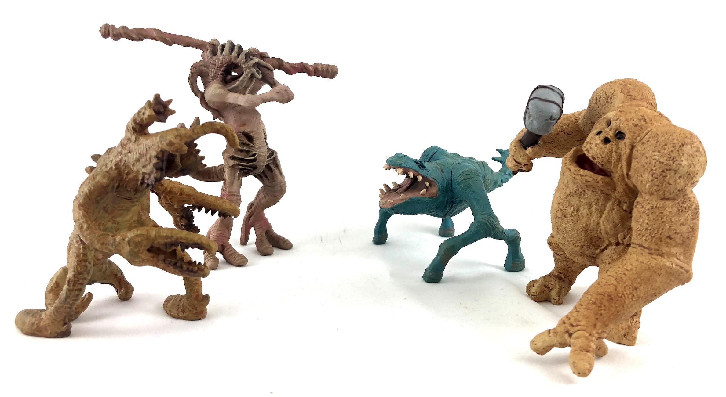 Disney - Star Wars - Galaxy's Edge - Dejarik HoloChess - Hard Resin Statue Figures - Set of 4, Multicolor (djarik1)