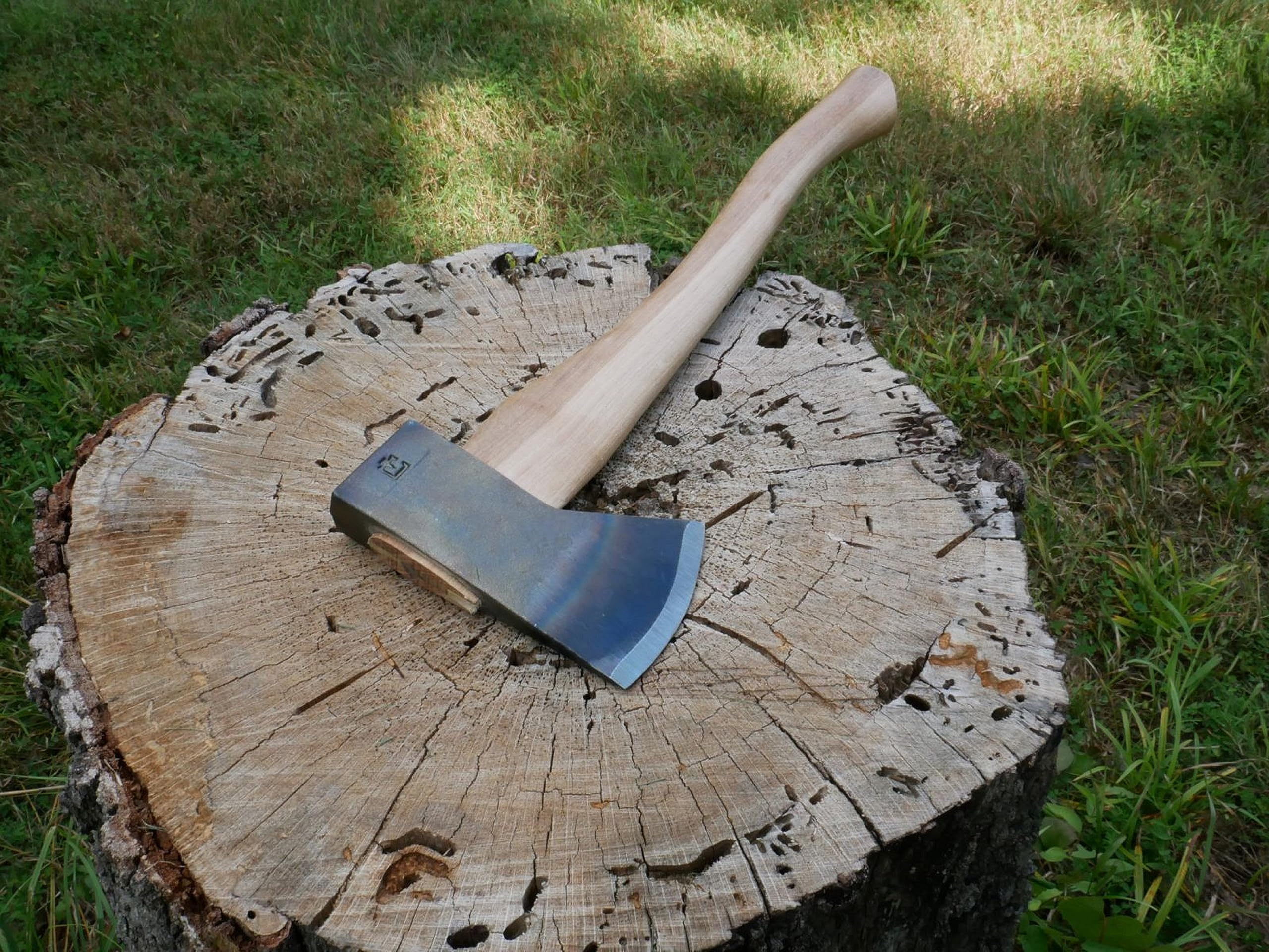 Council Tool 2# Hudson Bay Camp Axe; 18″ Curved Wooden Handle Sport Utility Finish