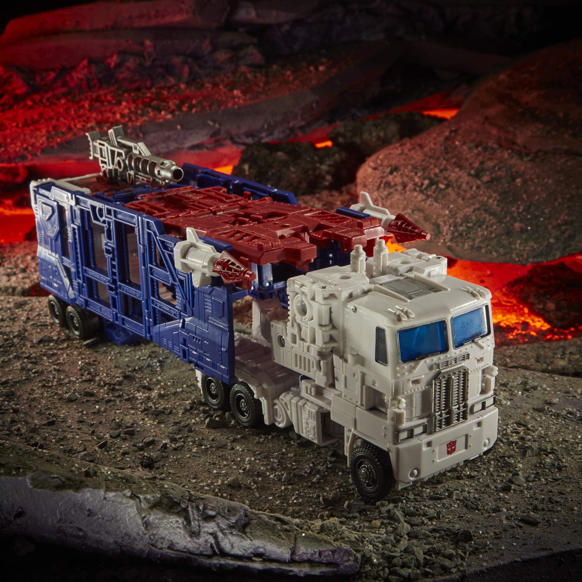 Transformers Toys Generations War for Cybertron: Kingdom Leader WFC-K20 Ultra Magnus Action Figure - Kids Ages 8 and Up, 7.5-inch