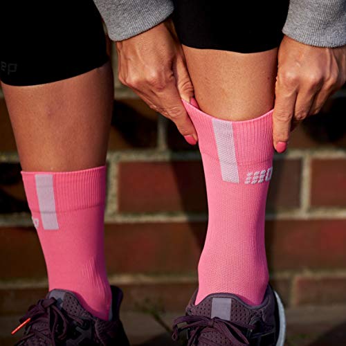 CEP Men's Crew Cut Compression Socks, Short Socks 3.0, White/Dark Grey V