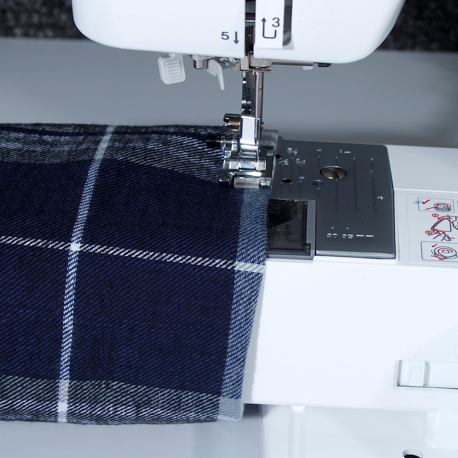 Brother Strong Tough ST 371HD Heavy-Duty Sewing Machine with 37 Built-in Stitches,6 Included Sewing Feet, Free Arm Option