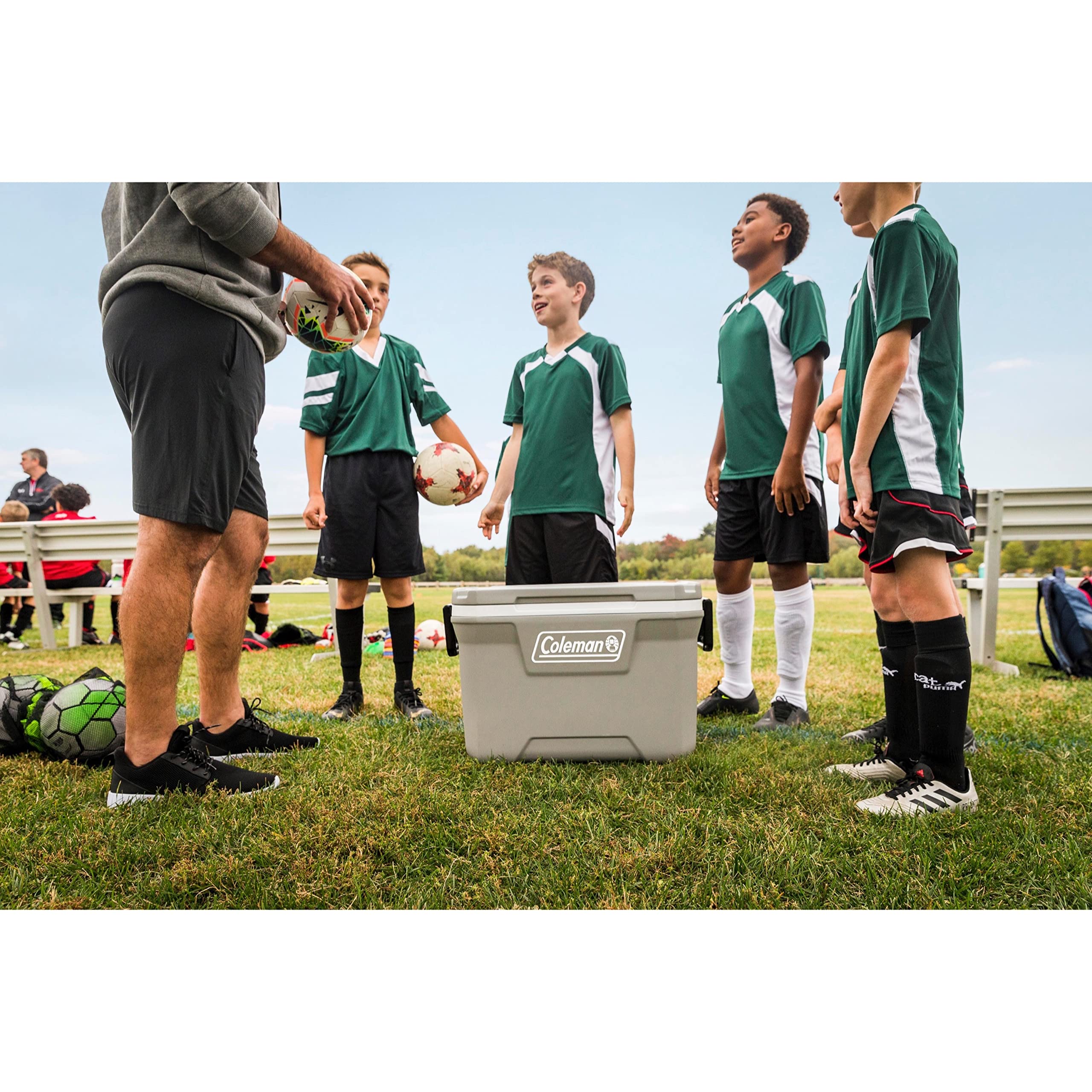 Coleman 316 Series Insulated Portable Cooler with Heavy Duty Latches, Leak-Proof Outdoor High Capacity Hard Cooler, Keeps Ice for up to 5 Days