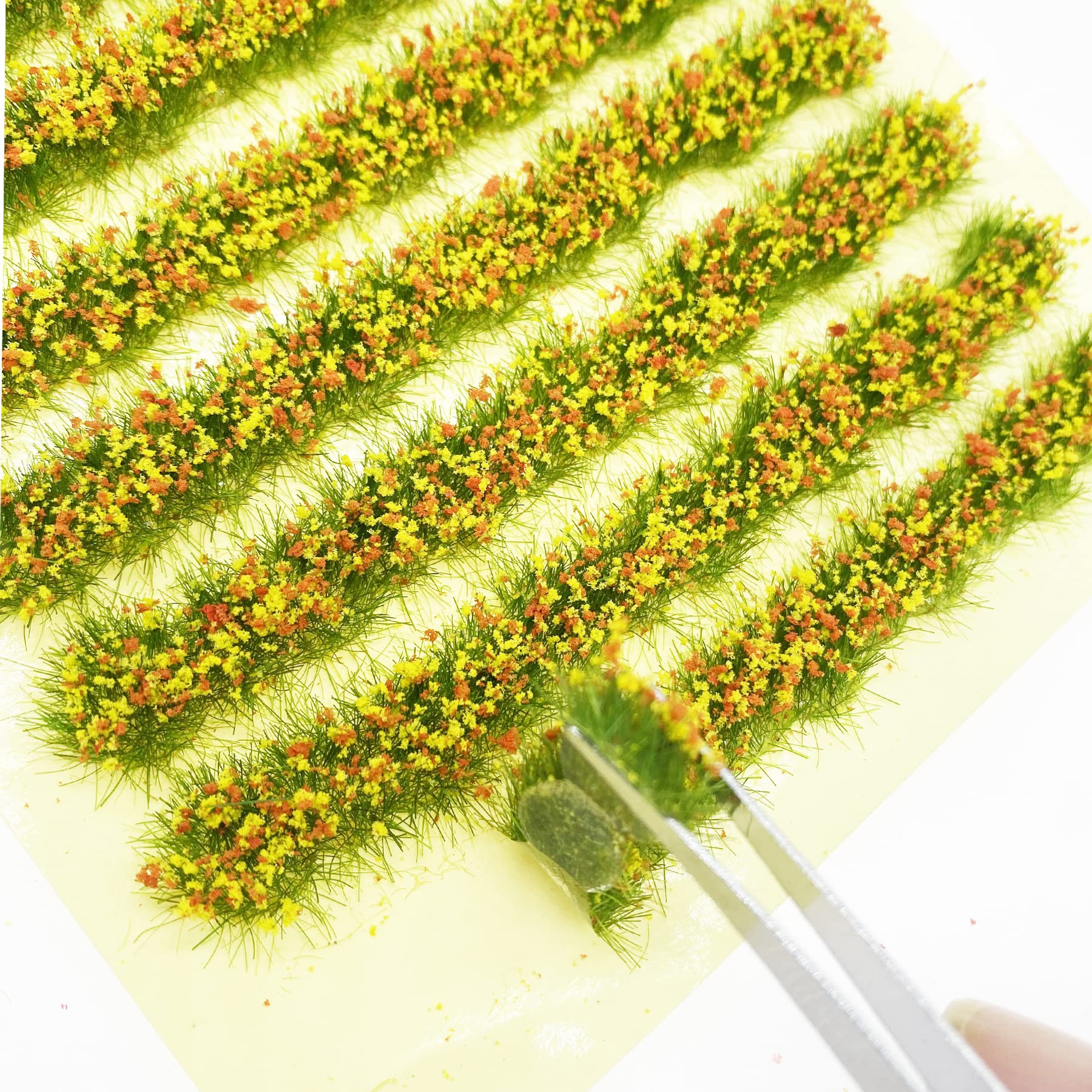Cayway 2 Color Miniature Shrub Strips Static Shrub Vegetation Groups DIY Miniature Colorful Flower Cluster Static Grass Tuft for DIY Model Train Landscape Railroad Scenery, Orange