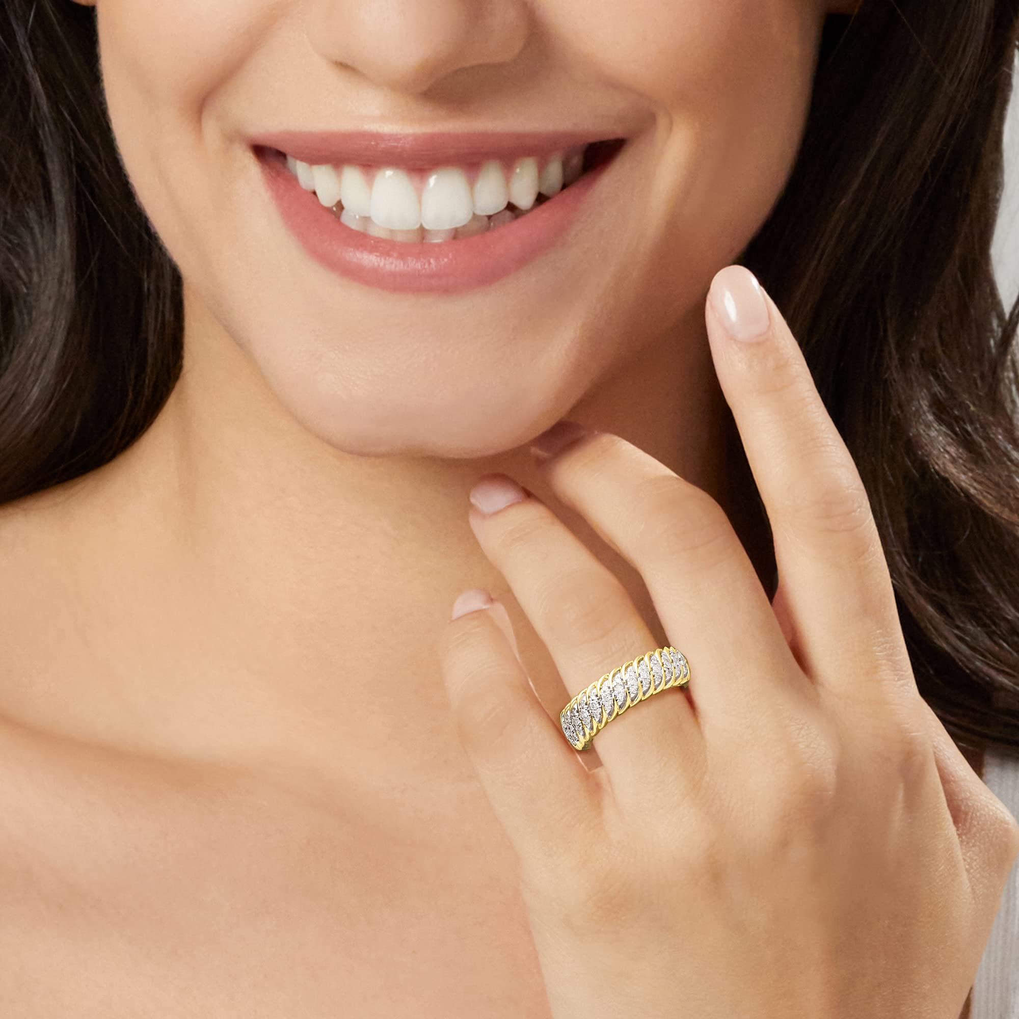 Canaria 0.25 ct. t.w. Diamond Milgrain Ring in 10kt Yellow Gold. Size 6