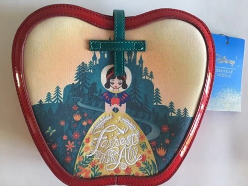 D23 Expo 2017 EXCLUSIVE Snow White "Fairest of Them All" Purse Danielle Nicole