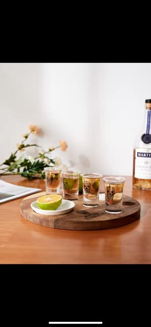 de la Cruz Tequila Flight Board with Salt Rim, Includes 4x Shot Glasses and Ceramic Plate Handmade Board, Glass Holder, Bar Party Serving Tray, Family Dinner Party, Gift for Friend