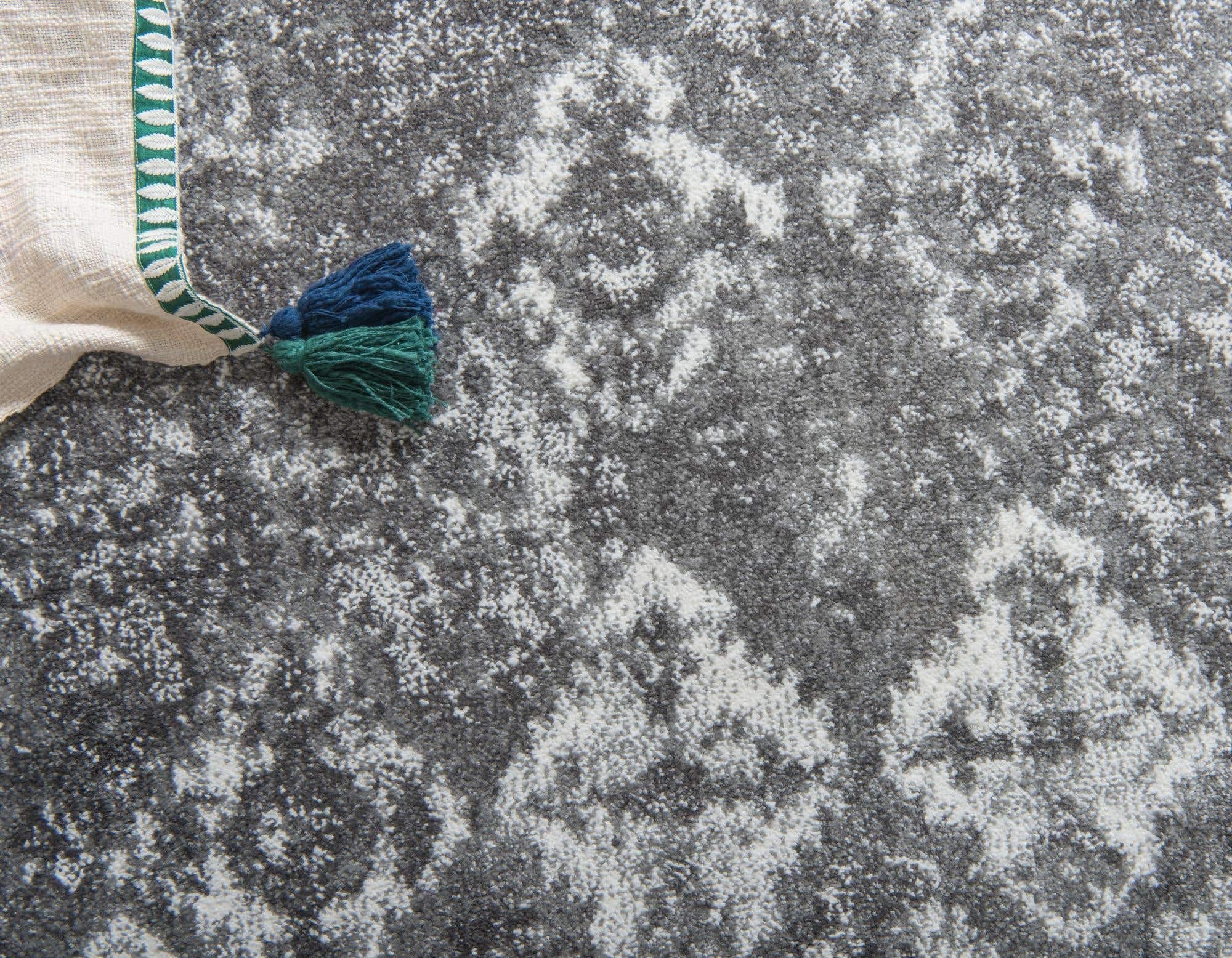 Unique Loom Rosso Collection Vintage, Traditional, Bohemian, Geometric, Distressed, Southwestern Area Rug, 4' 0" x 6' 0", Gray/Ivory