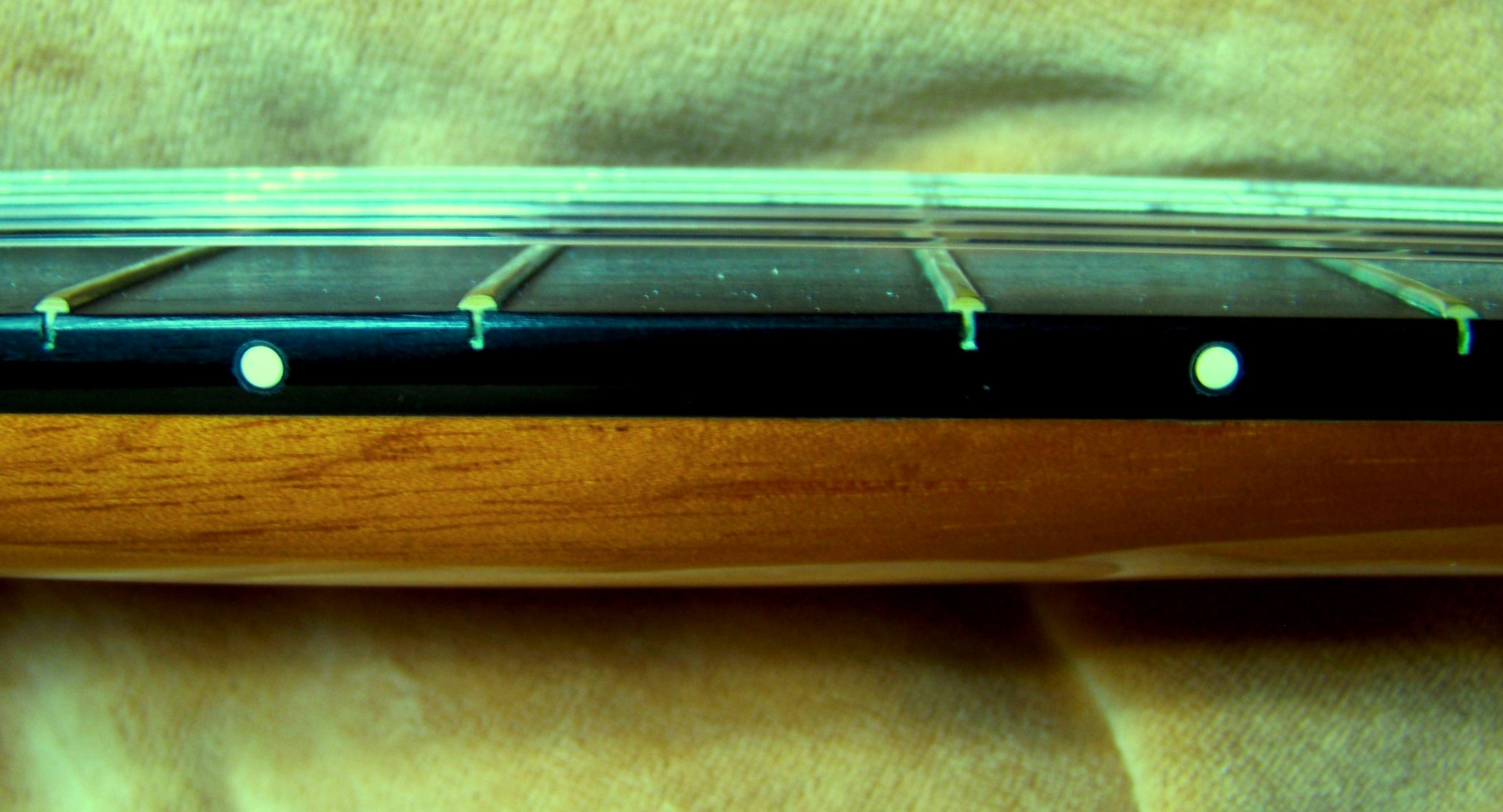 Classical Guitar Fret Markers - Rosette Black/Ivory Fret Dots