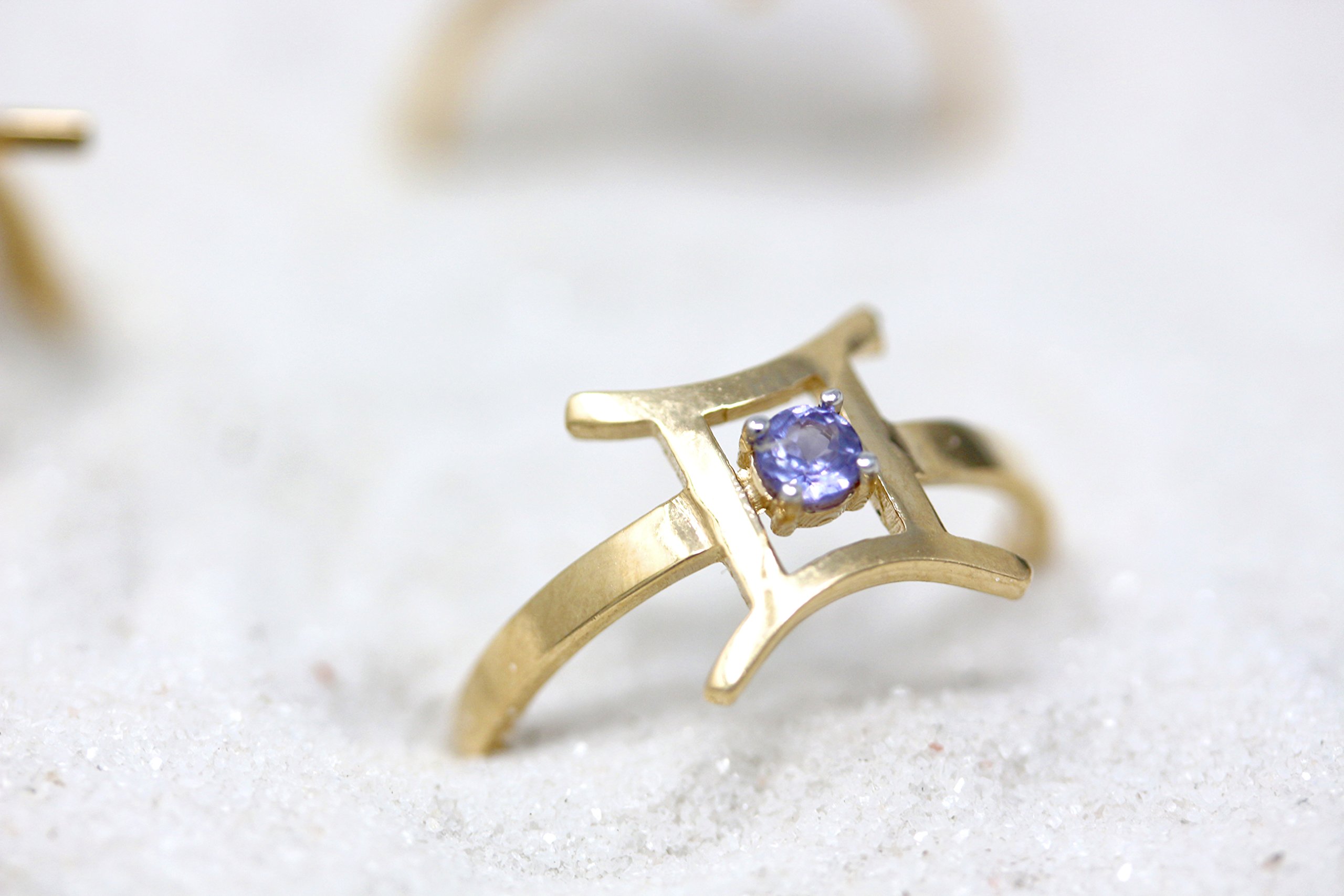 CaliRoseJewelry 10k Yellow Gold Gemini Zodiac Ring for Women with June Birthstone (Size 7)