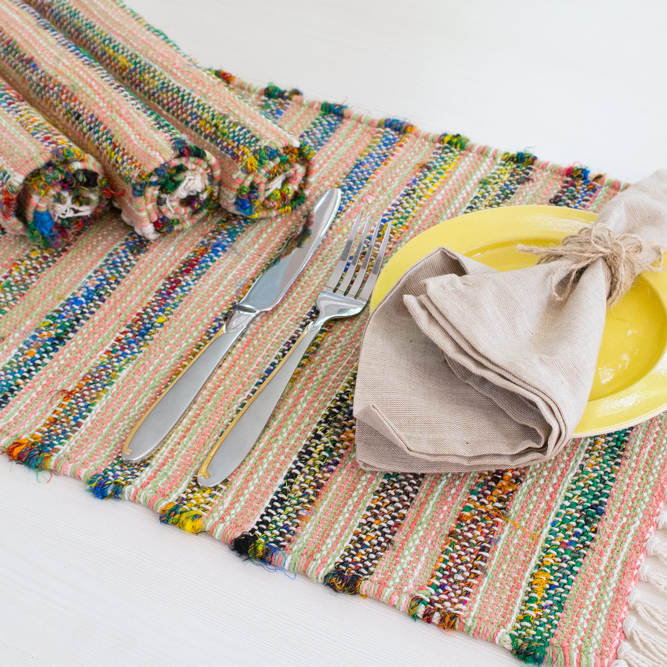 Chardin Home Royal Silk Eco-Friendly Jute & Silk Placemats (Set of 4 mats). Size: 13" X 19". (Multi-Color)