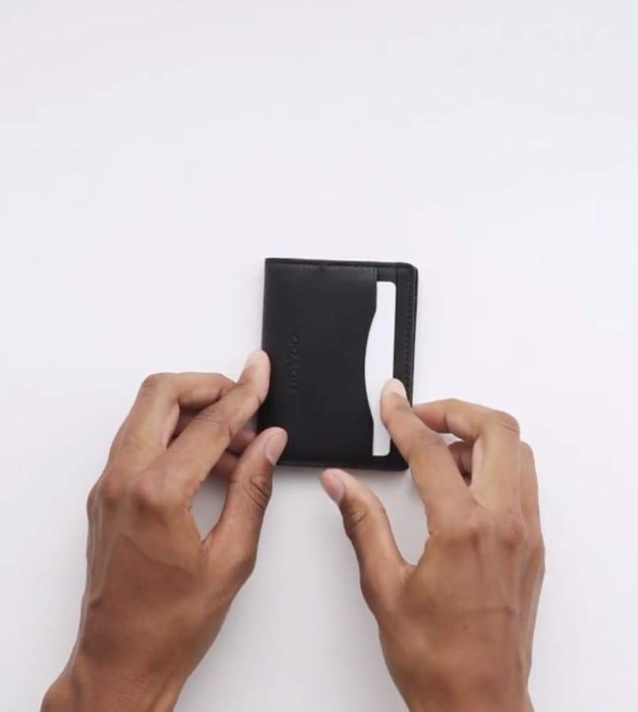 Coach Magnetic Card Case in Leather