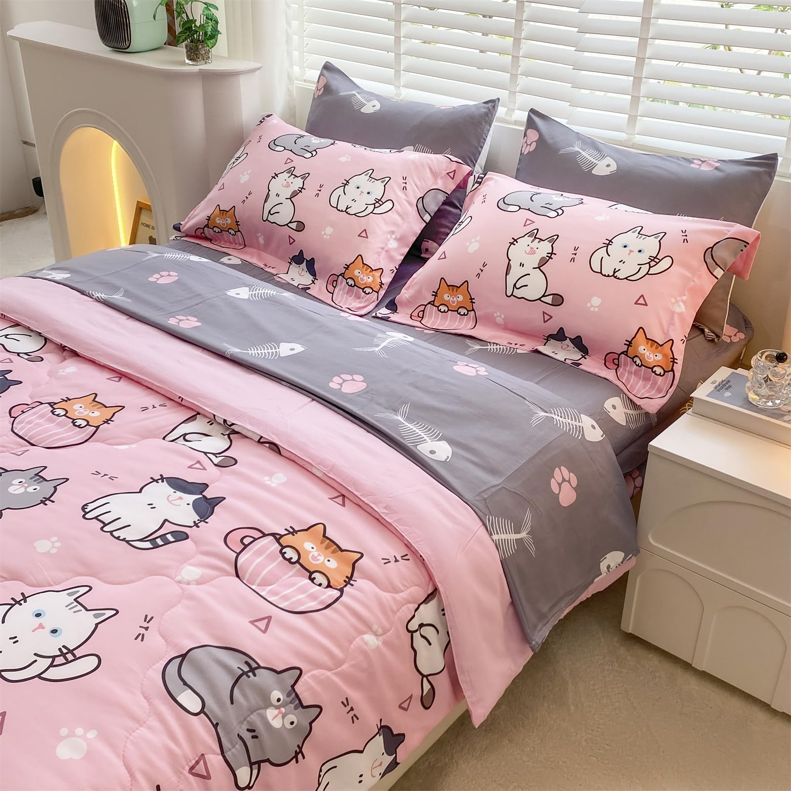 Gusuhome 7 Piece Girls Cats Comforter Set Twin Size Bed in A Bag Pink Cute Cartoon Pet Cat Bedding Set for Kids Boys Teens (1 Comforter, 1 Flat Sheet, 1 Fitted Sheet, 4 Pillow Sham) Gray