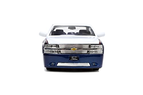Jada Toys Just Trucks 1:24 1999 Chevy Silverado Dually Die-cast Car with Tire Rack, Toys for Kids and Adults