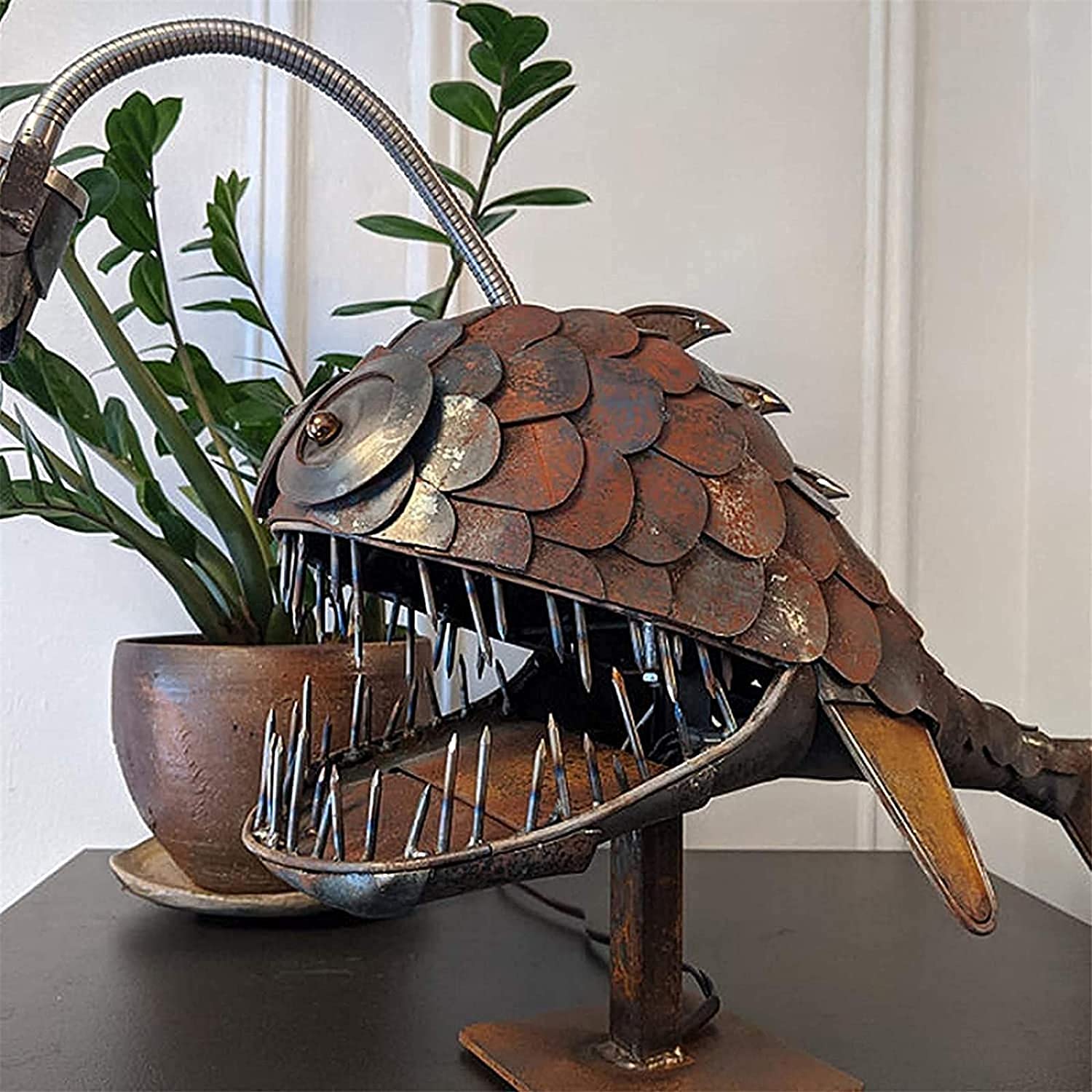 Creative Rustic USB Angler Fish Lamp Shark Lamp Handmade Unique Lamp LED Light,Floor-Standing USB Interface Retro Art Table Lamps (Large)