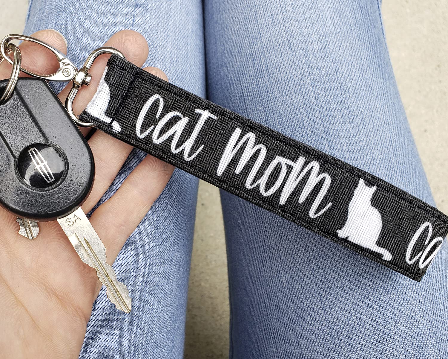 Cat Mom Keychain for Women - Gift Idea for Cat Lovers - Crazy Cat Lady Key Fob