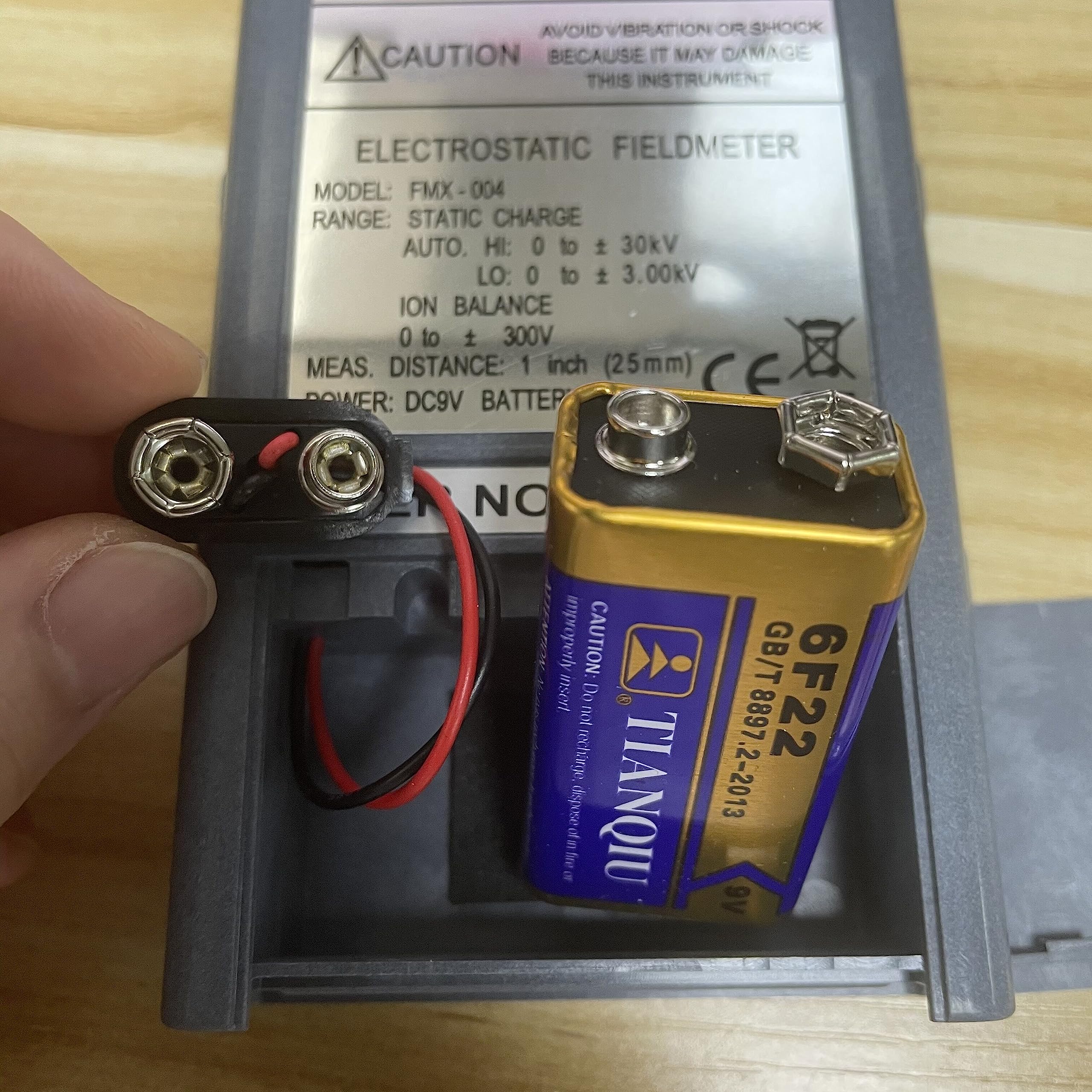 FMX-004 Electrostatic Field Meter 30KV Static Tester,Handheld FMX004 Electrostatic Fieldmeter Measuring Range 0 to ±1.49KV