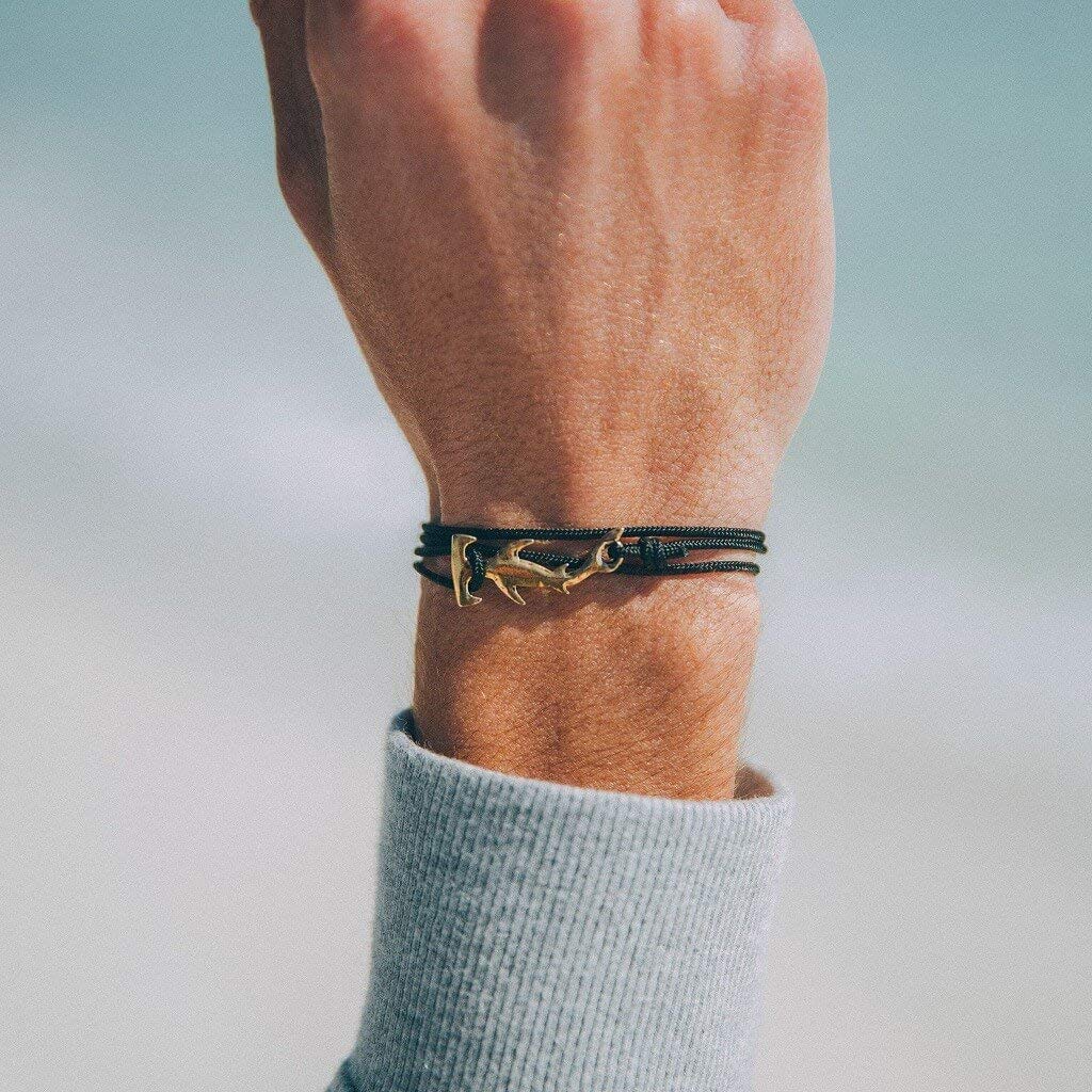 Cape Clasp Hammer Head Shark Bracelet (sterling-silver)