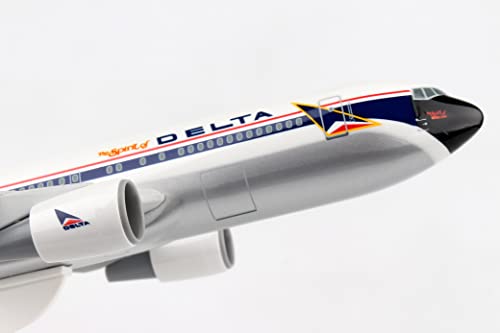 Daron Skymarks Delta Airlines Boeing 767-200 SKR910 1:200 Scale Spirit of Delta Colors