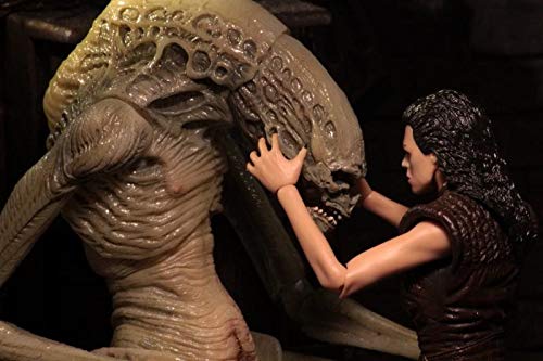 NECAA 51654 Aliens 7" Scale Action Figure Deluxe Alien Resurrection Newborn, Multicolor