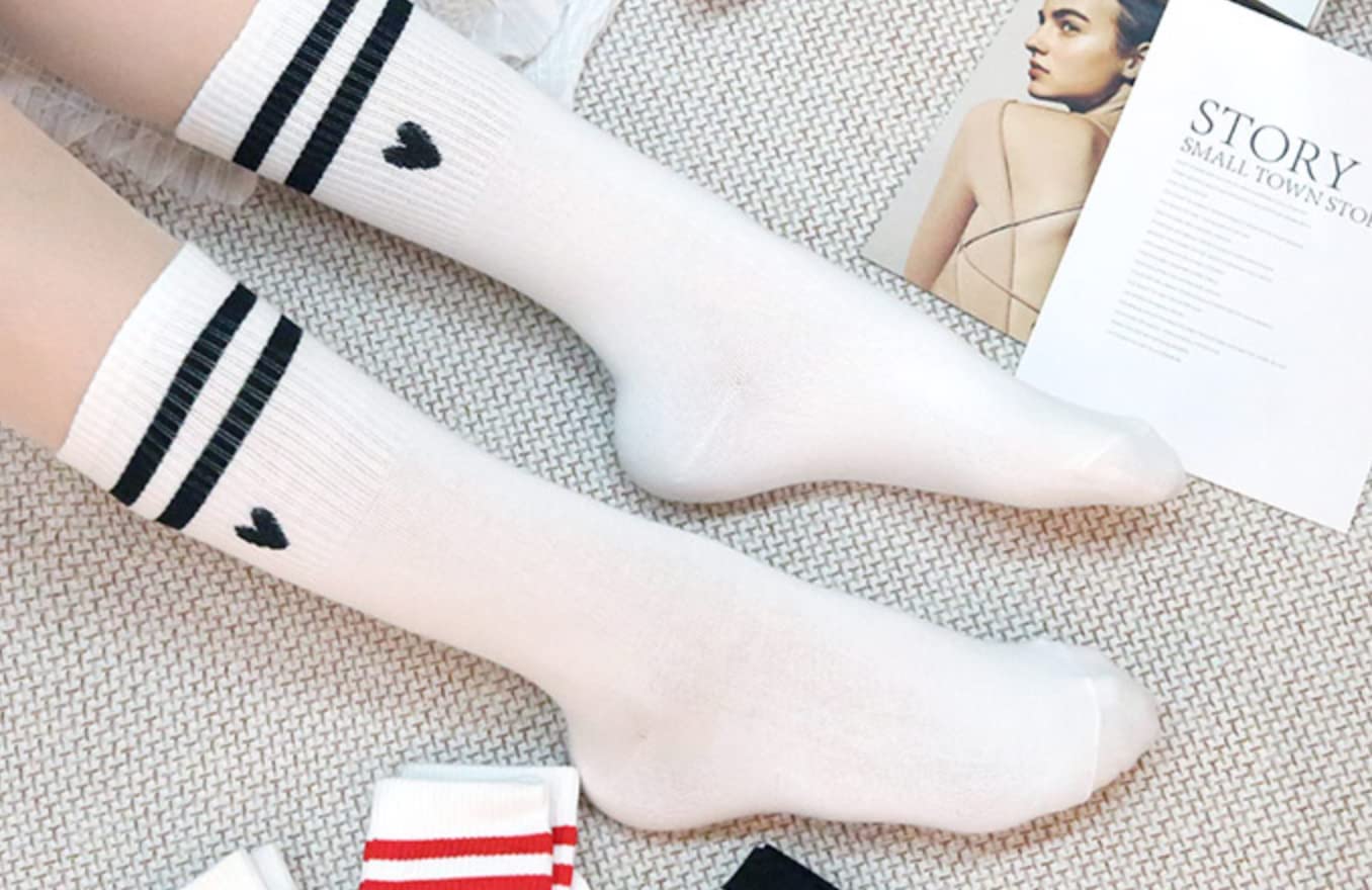 Cute Heart Socks (4 Pack), Comfortable Long Crew Socks, Cotton Socks for Women, Socks for Gift (heart socks)