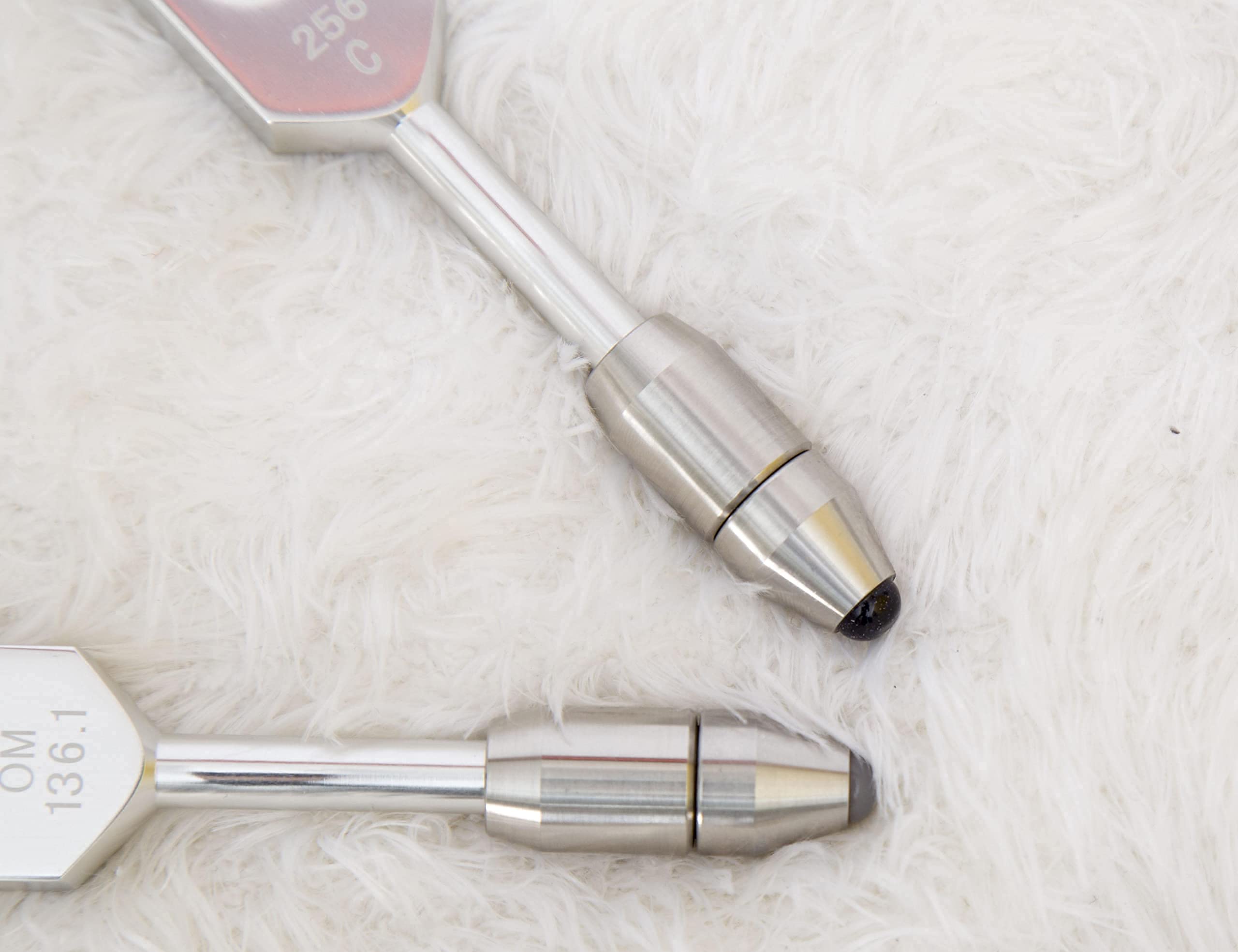 Ckakra Pack of 2 Weighted Tuning Forks with Natural Gemstone Feet for Body Healing,Activator Hammer for Tuning Fork,OM 136.1& 256C Frequency,Virbration Therapy Tools, Meditation&Reiki Instruments