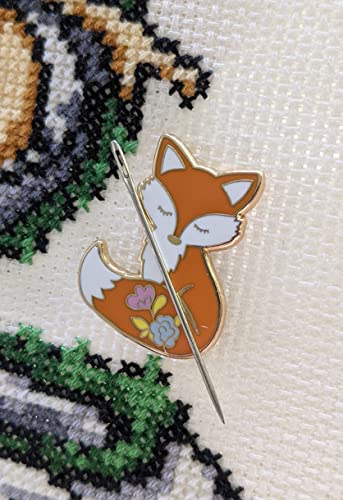 Forest Fox Needle Minder