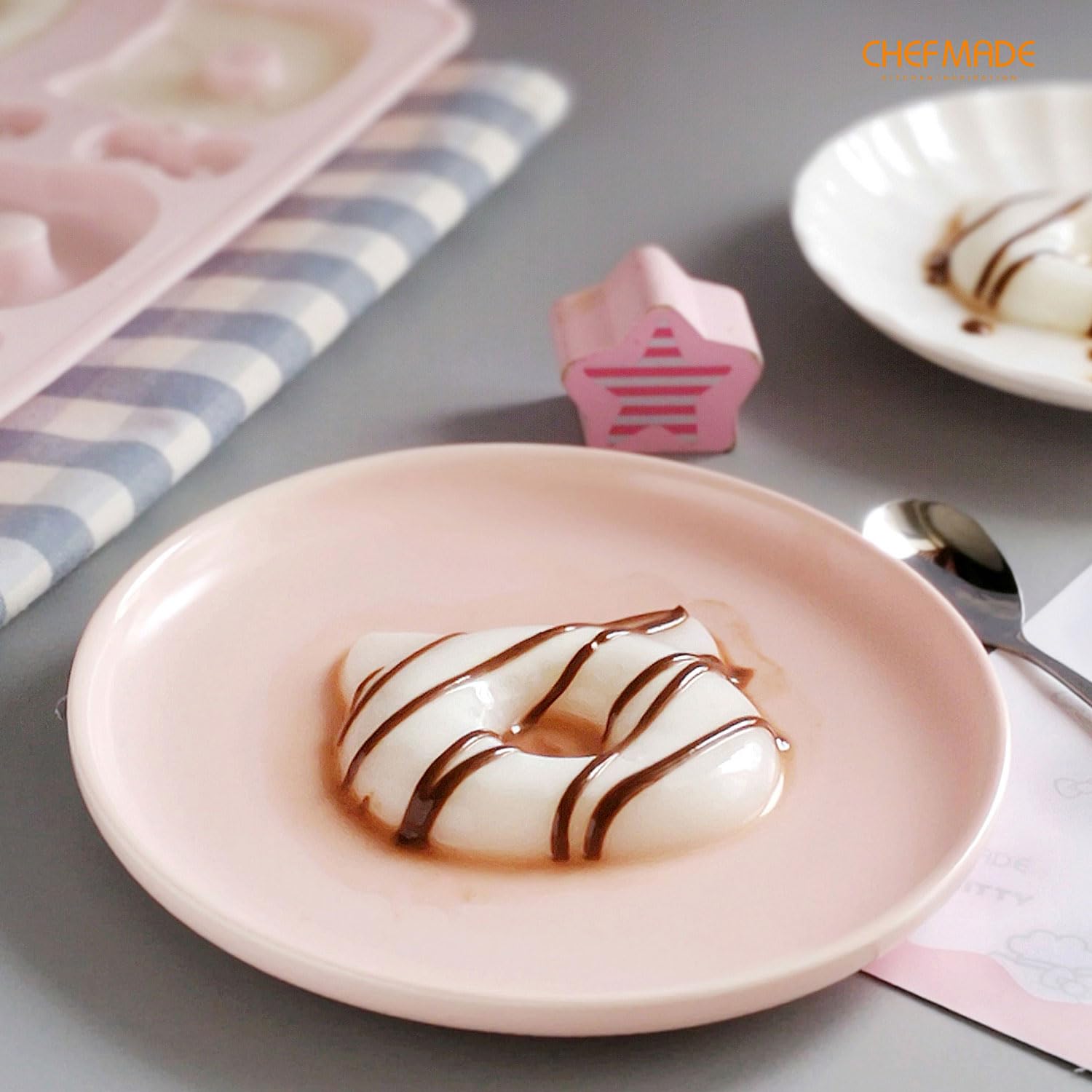 CHEFMADE Hello Kitty Donut Pan, 6-Cavity Non-Stick Silicone Doughnut Cake Mold, Silicone Donut Molds for Oven Baking (Pink)