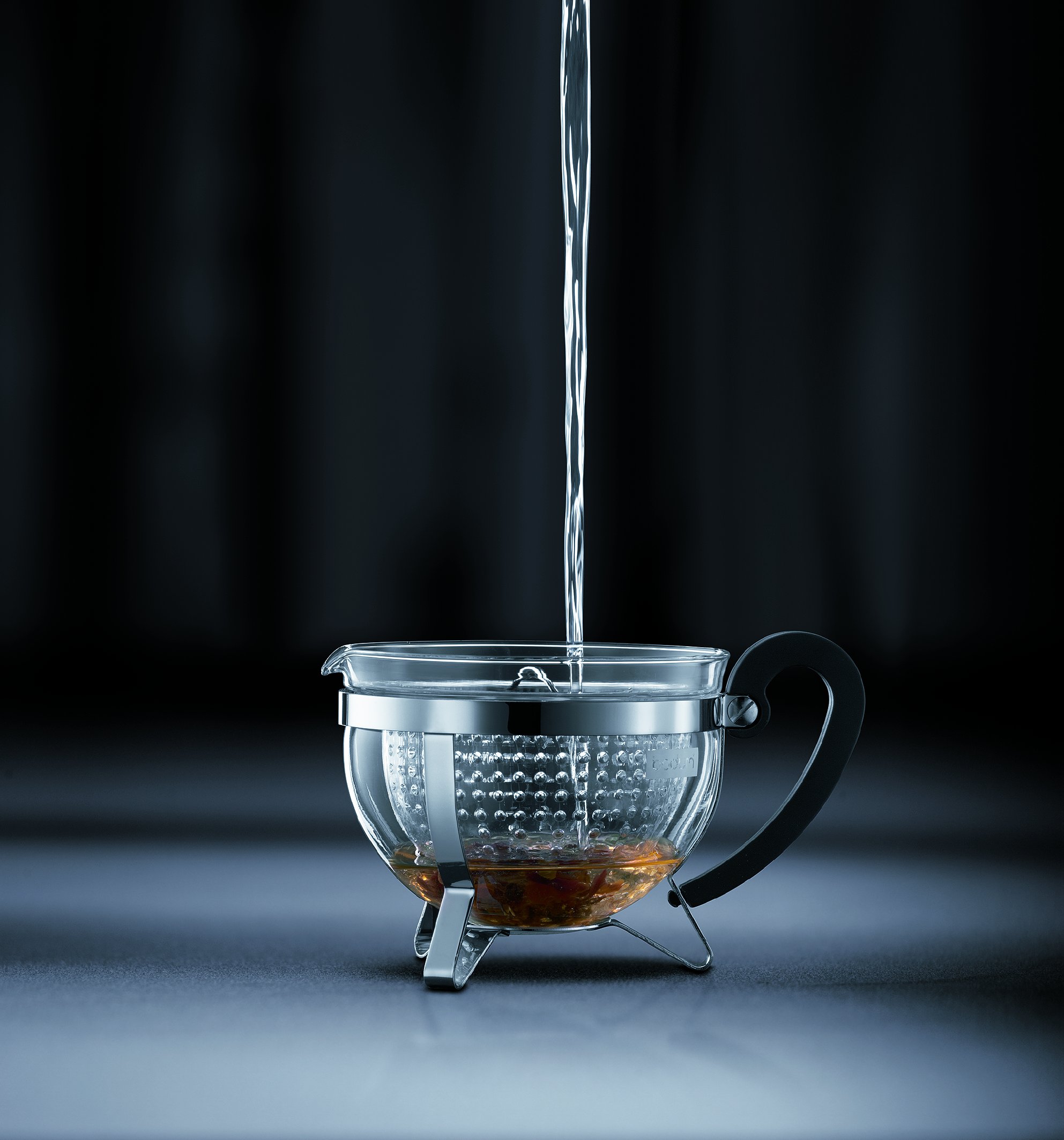Bodum Darjeeling Large Tea Pot, Black Plastic Lid and Stainless Steel Frame, 1.3Litre, 44-Ounce