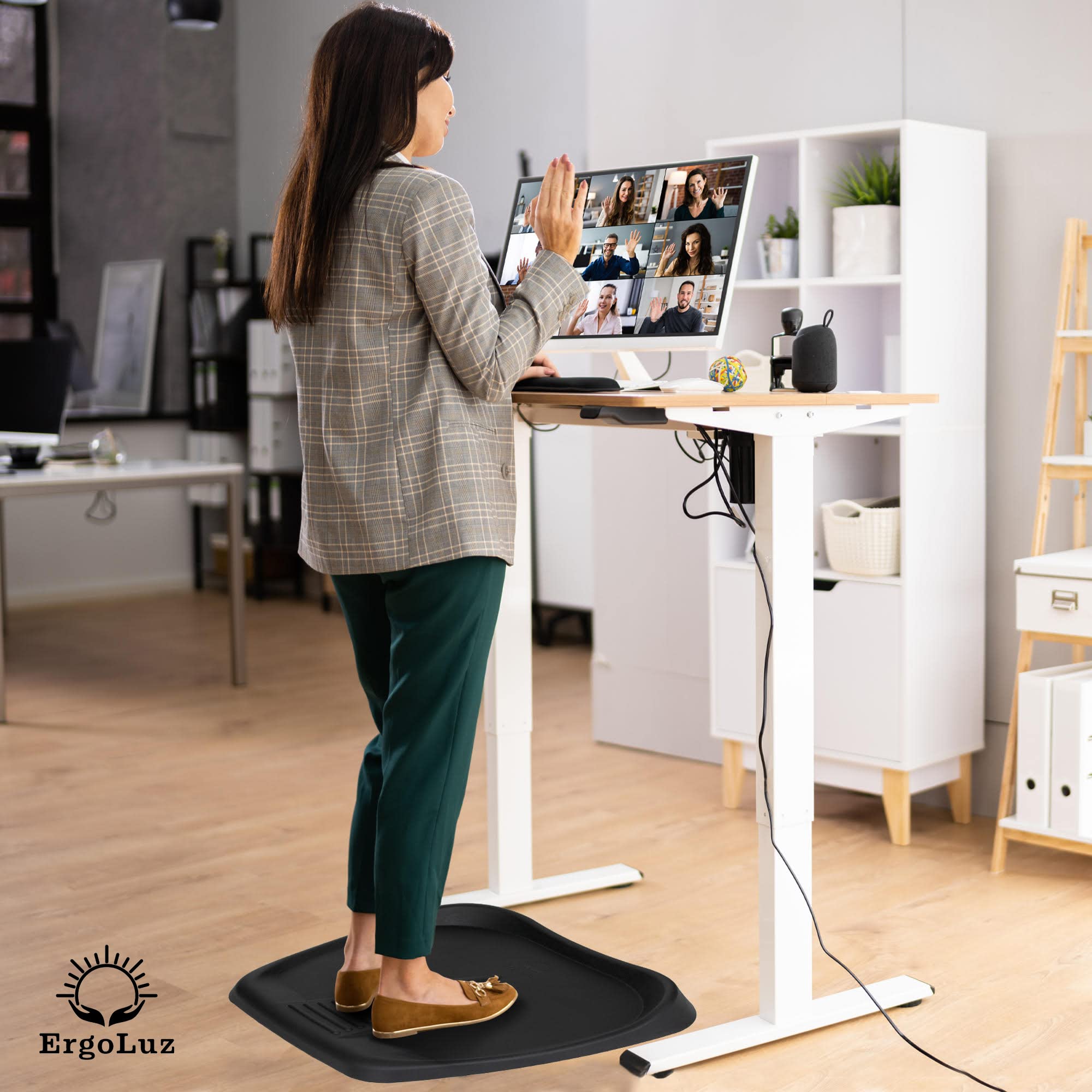 ErgoLuz Standing Desk Mat Anti Fatigue Kitchen Pad Cushioned and Comfort Floor Mats Padded Foot Foam for Office Solutions and Antifatigue Stand Up Cushion, Black